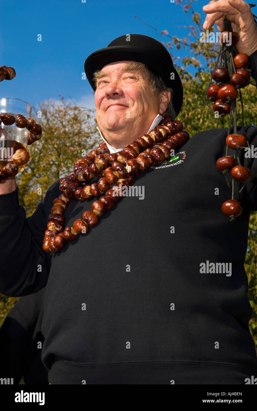 World conker championships hi-res stock photography and images - Alamy