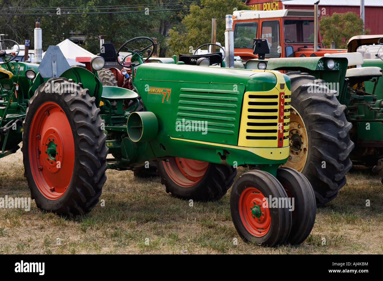 Tractor oliver 1950 hi-res stock photography and images - Alamy