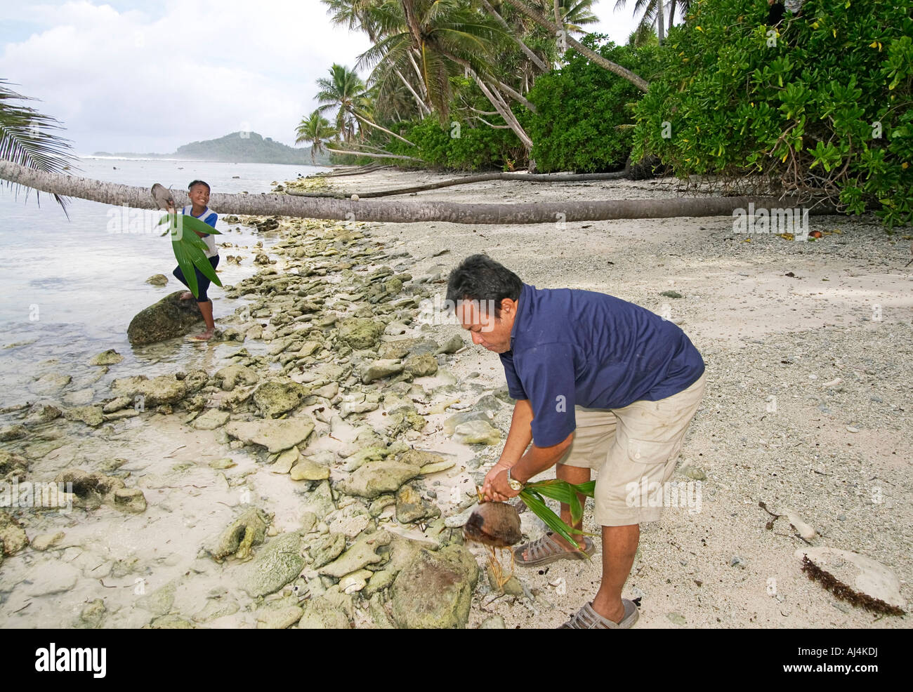 Smash coconut hi-res stock photography and images - Alamy