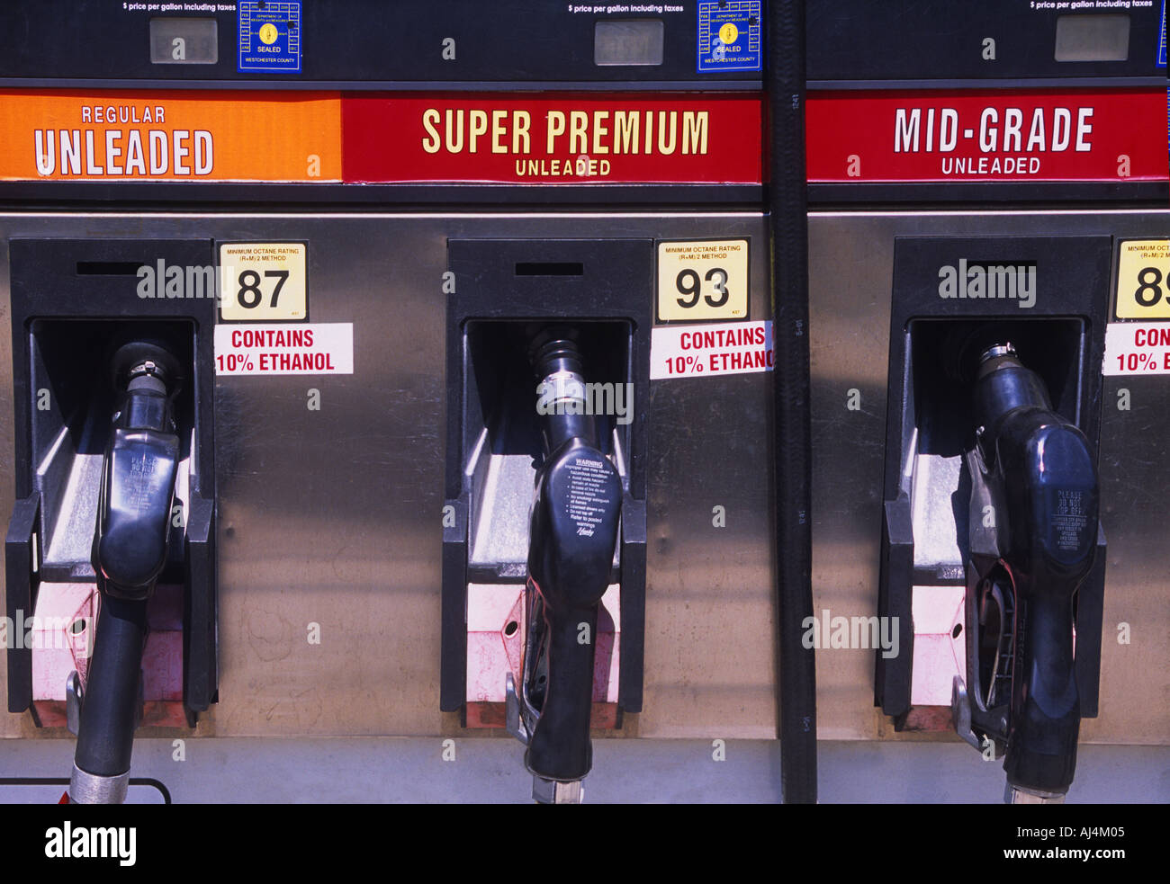 Service station fuel pumps hi-res stock photography and images - Alamy