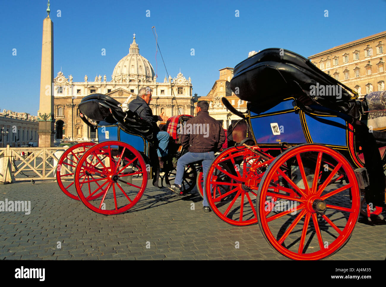 Horse carriage rome vatican hi-res stock photography and images - Alamy