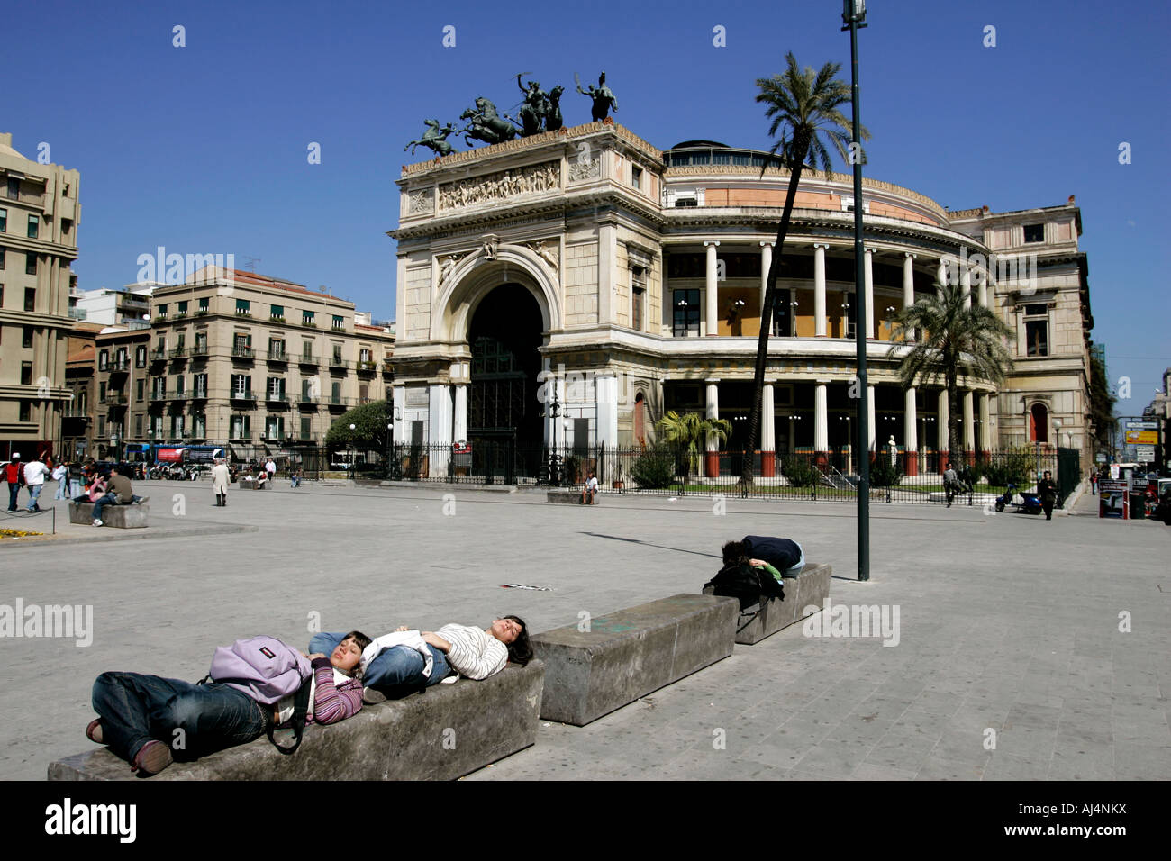Piazza Politeama Palermo Sicily Stock Photo - Alamy