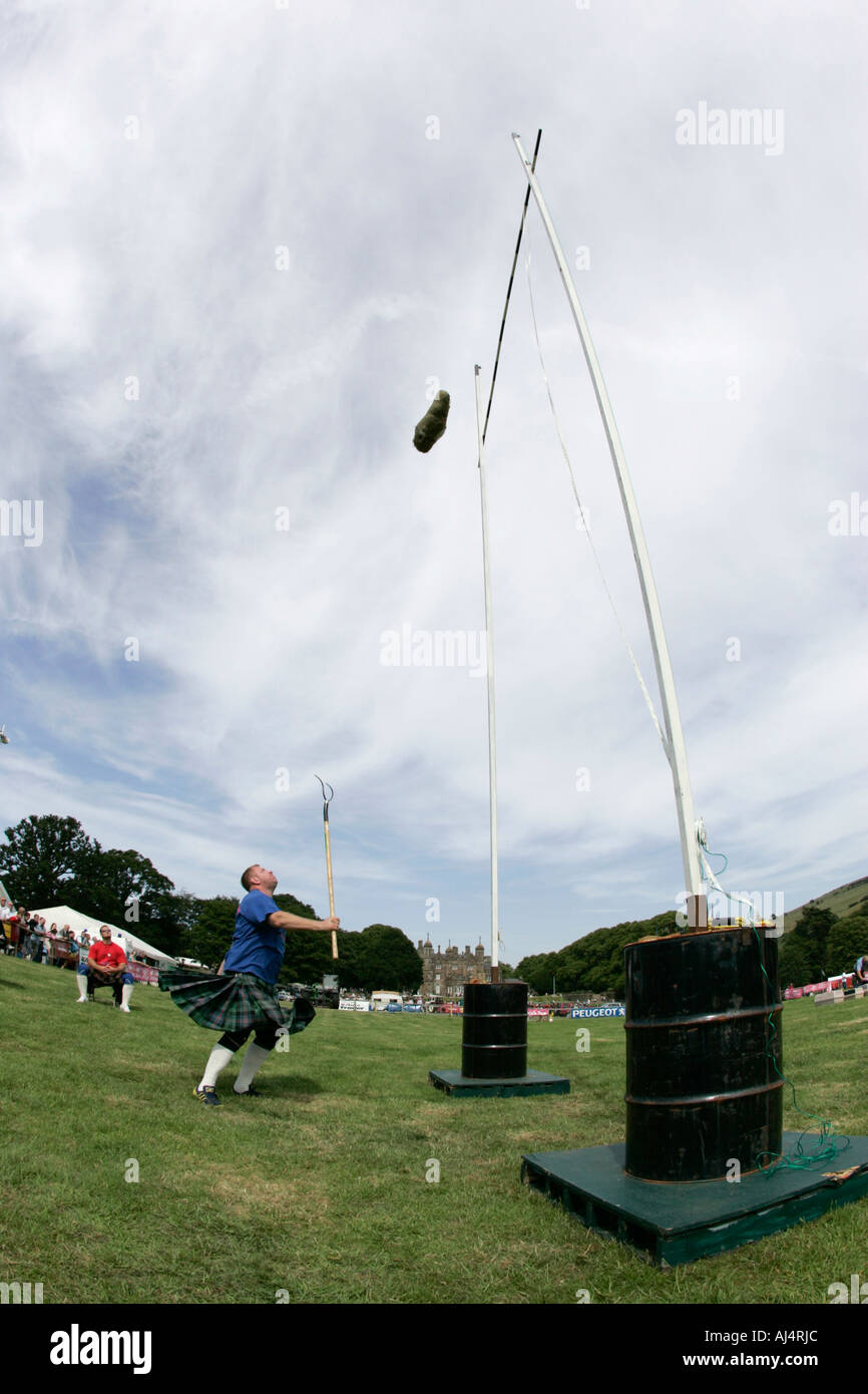 Sheaf pitch hi-res stock photography and images - Alamy