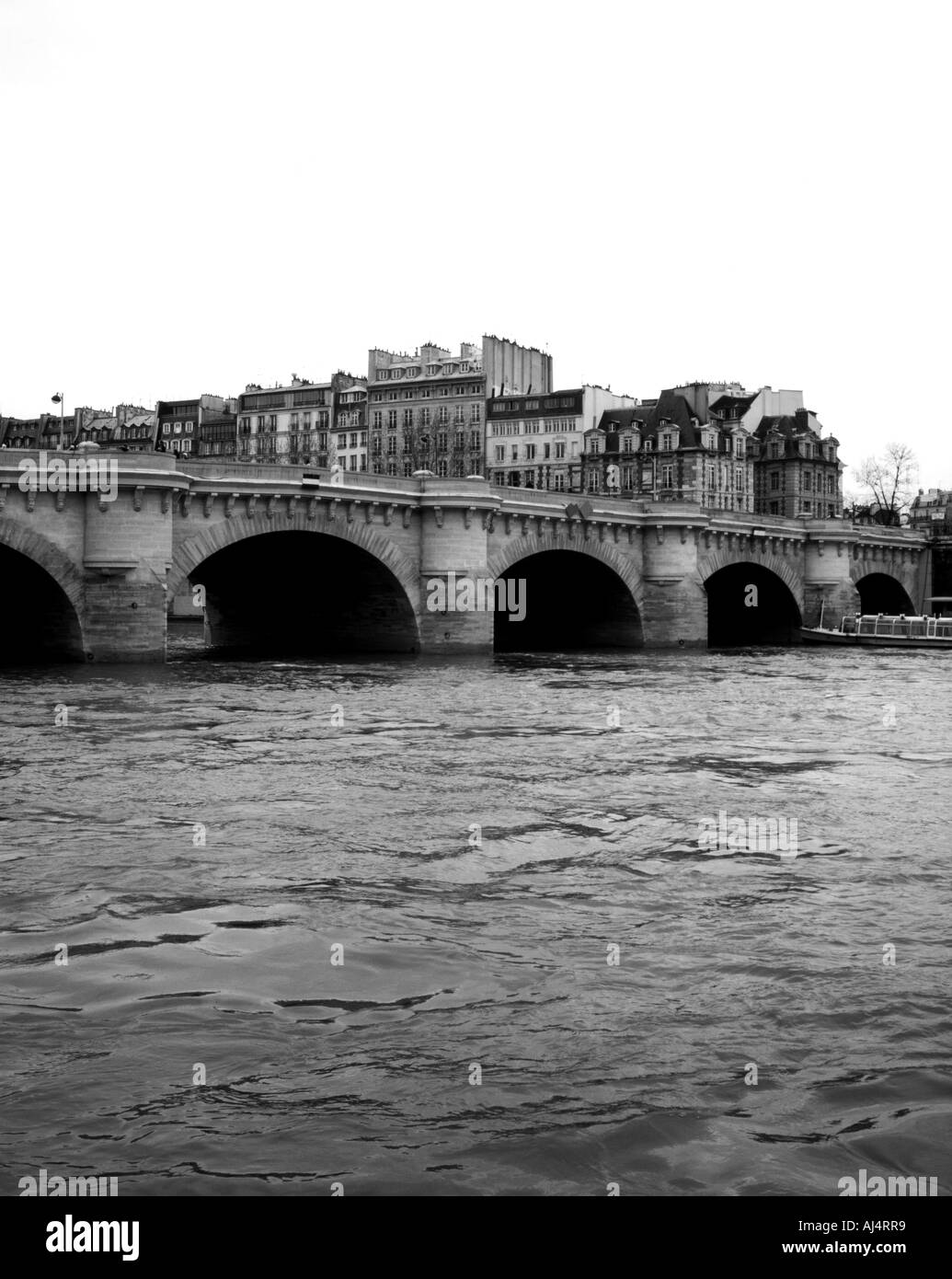 Ile de la cite and pont neuf bridge Black and White Stock Photos ...