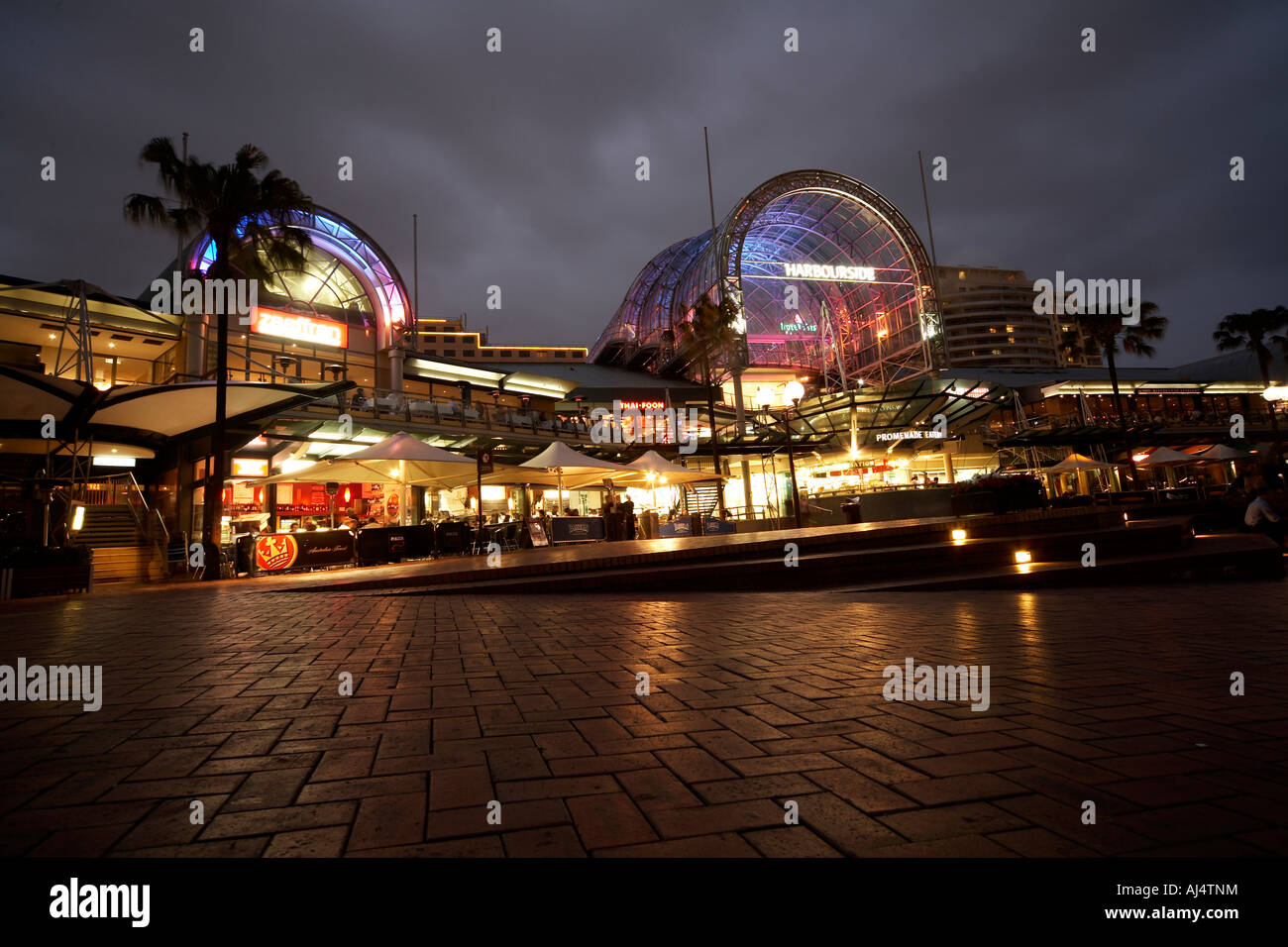 Picturesque harbourside building hi-res stock photography and images ...