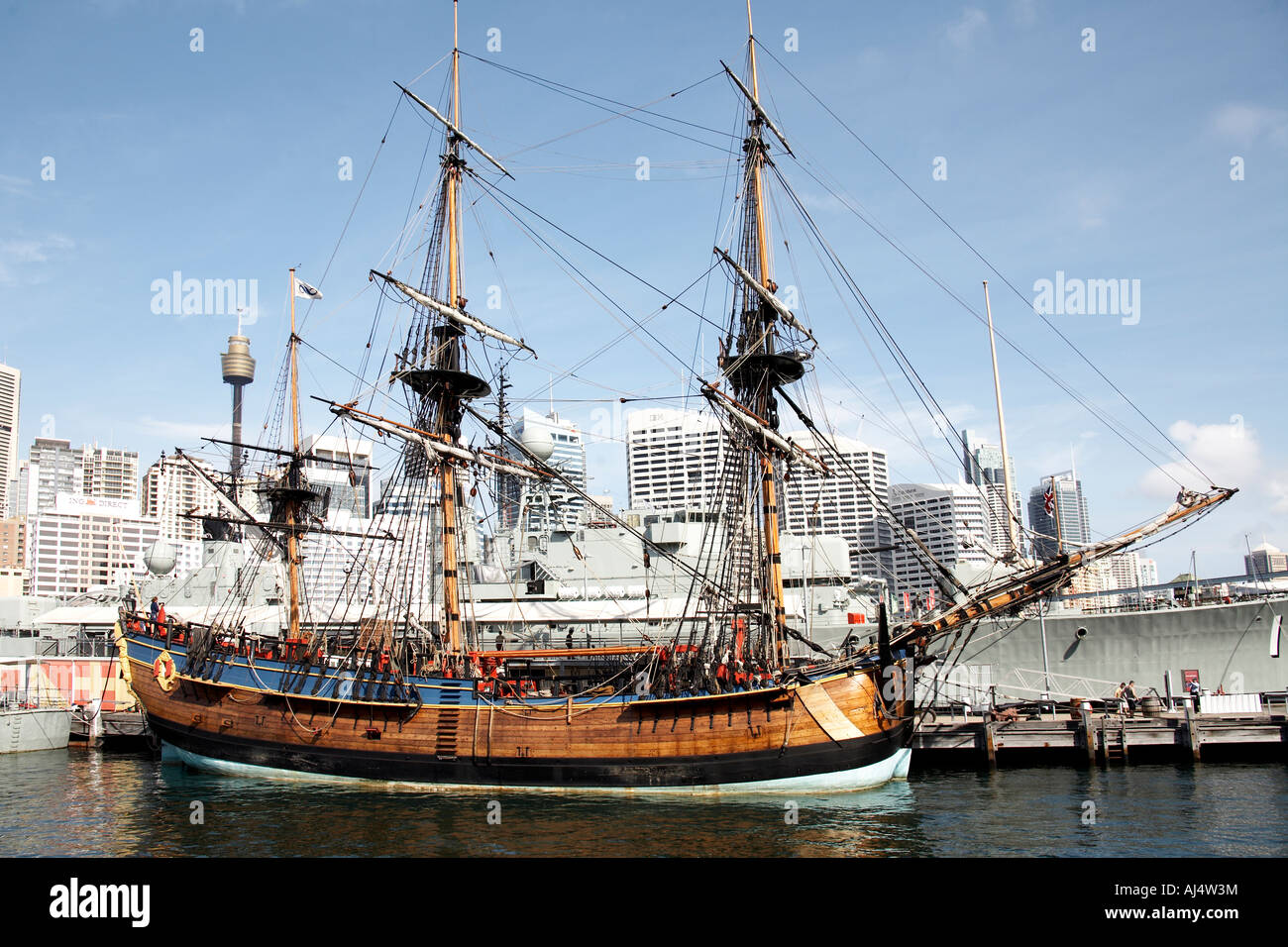 National Maritime Museum Endeavour ship replica with HMAS Vampire in ...