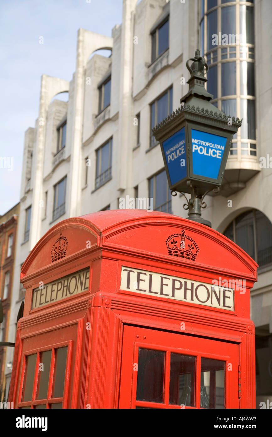 Trafalgar square police box hi-res stock photography and images - Alamy