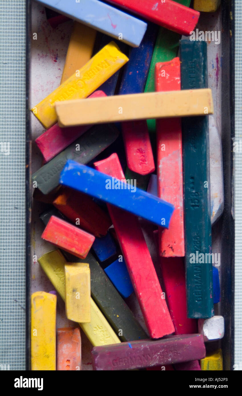 Boxed pastels hi-res stock photography and images - Alamy