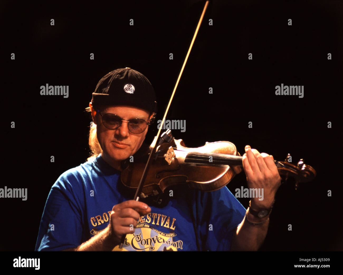 Ric sanders violin hi-res stock photography and images - Alamy
