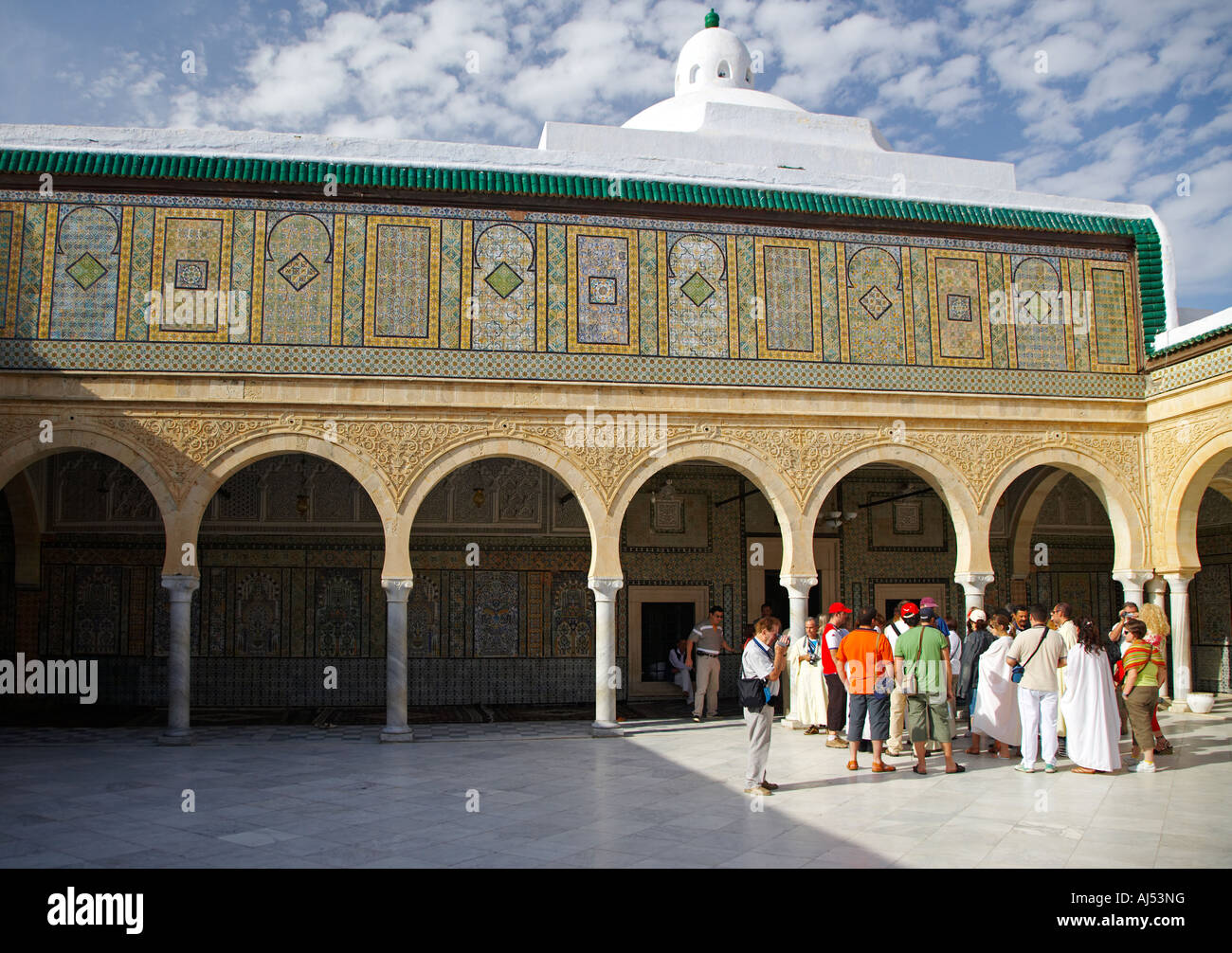 Barber's Mosque (Mosque Sidi Sahbi), Kairouan, Tunisia Stock Photo - Alamy