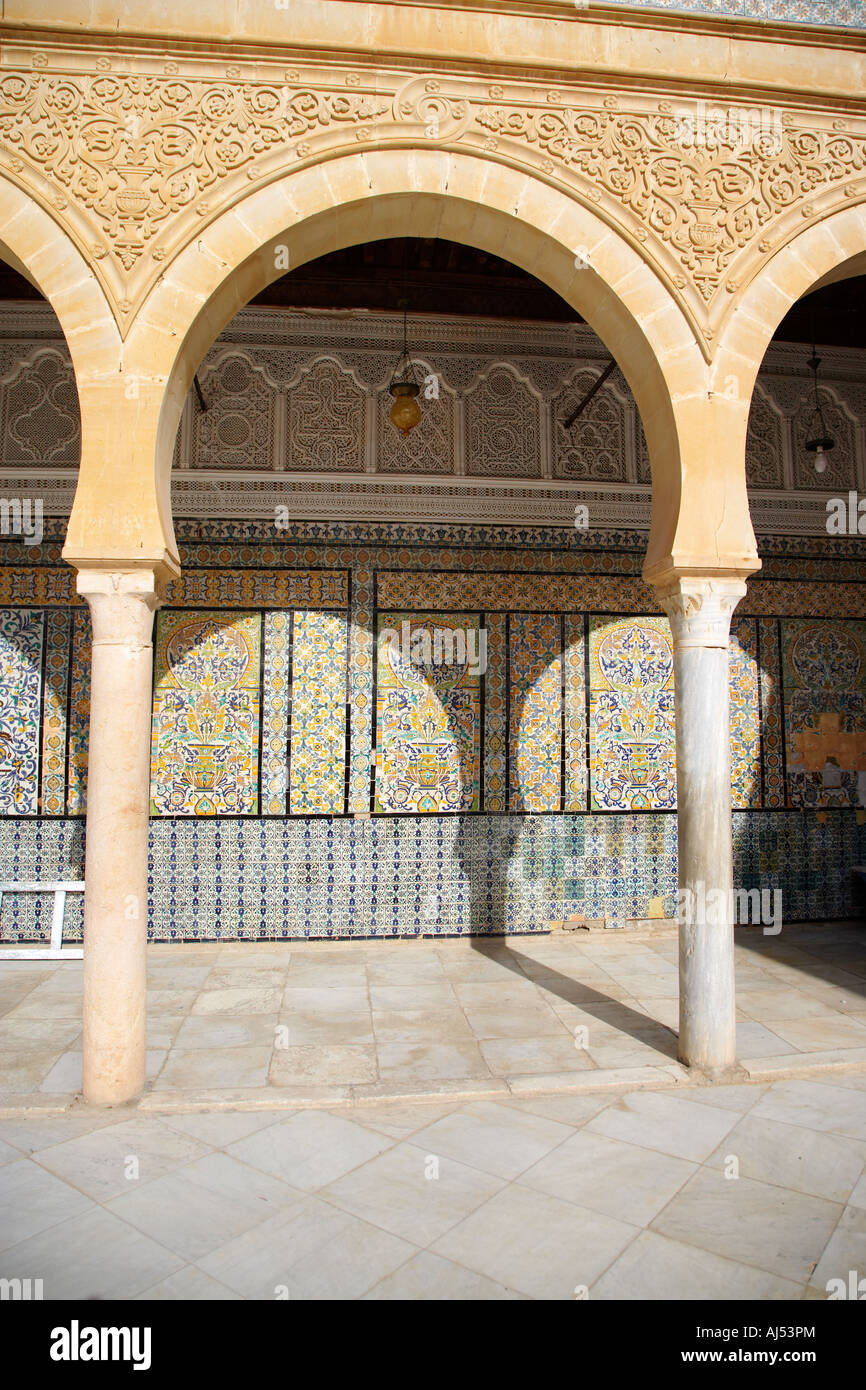 Barber's Mosque (Mosque Sidi Sahbi), Kairouan, Tunisia Stock Photo - Alamy