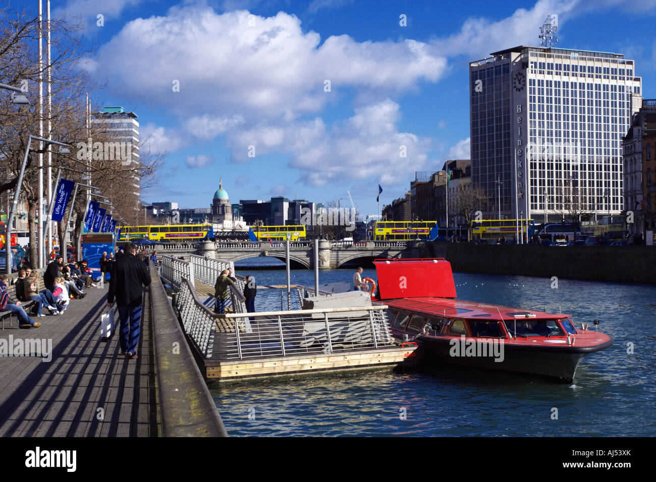 Liffey boardwalk Dublin Ireland Stock Photo - Alamy