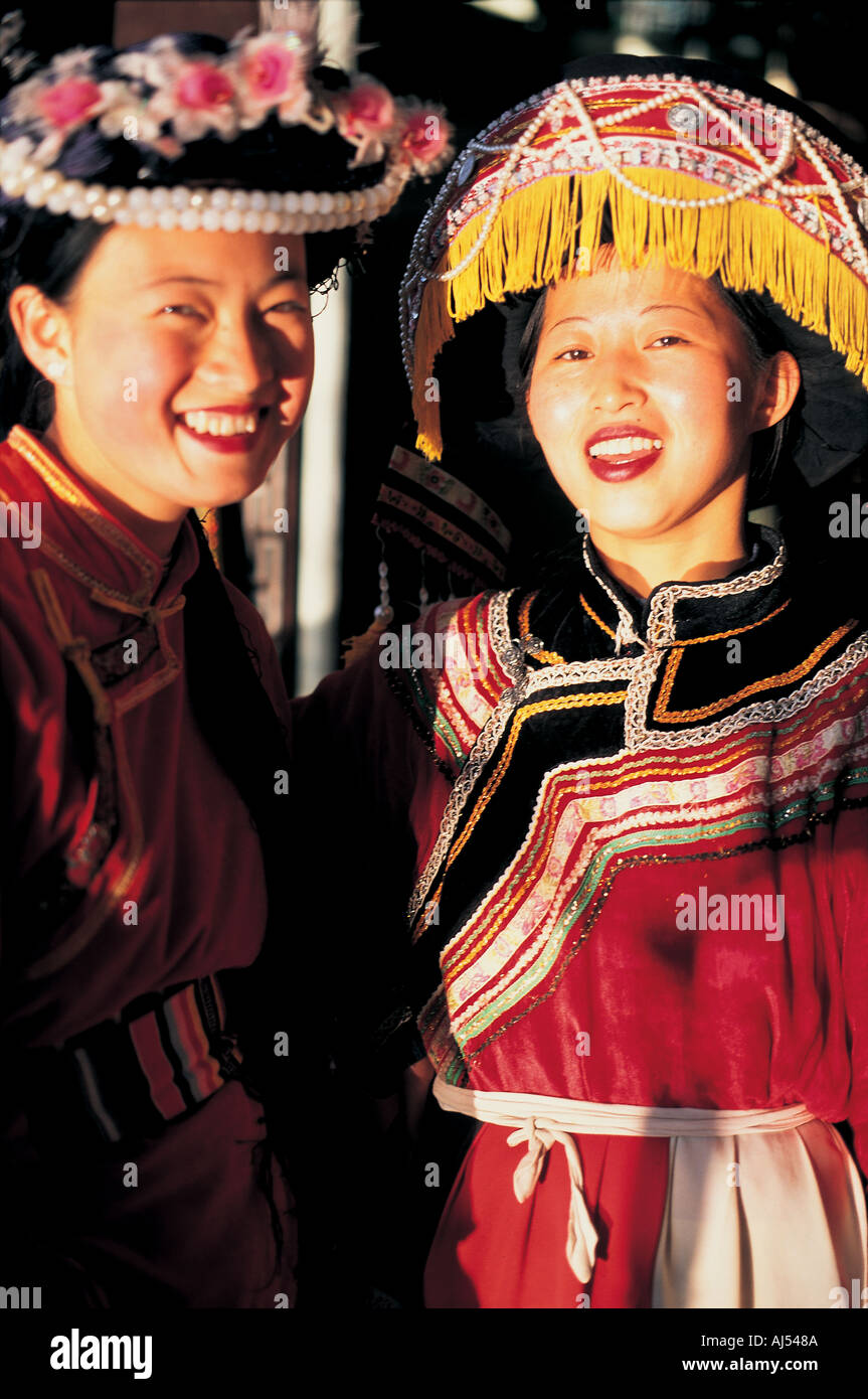 Women of china hi-res stock photography and images - Alamy