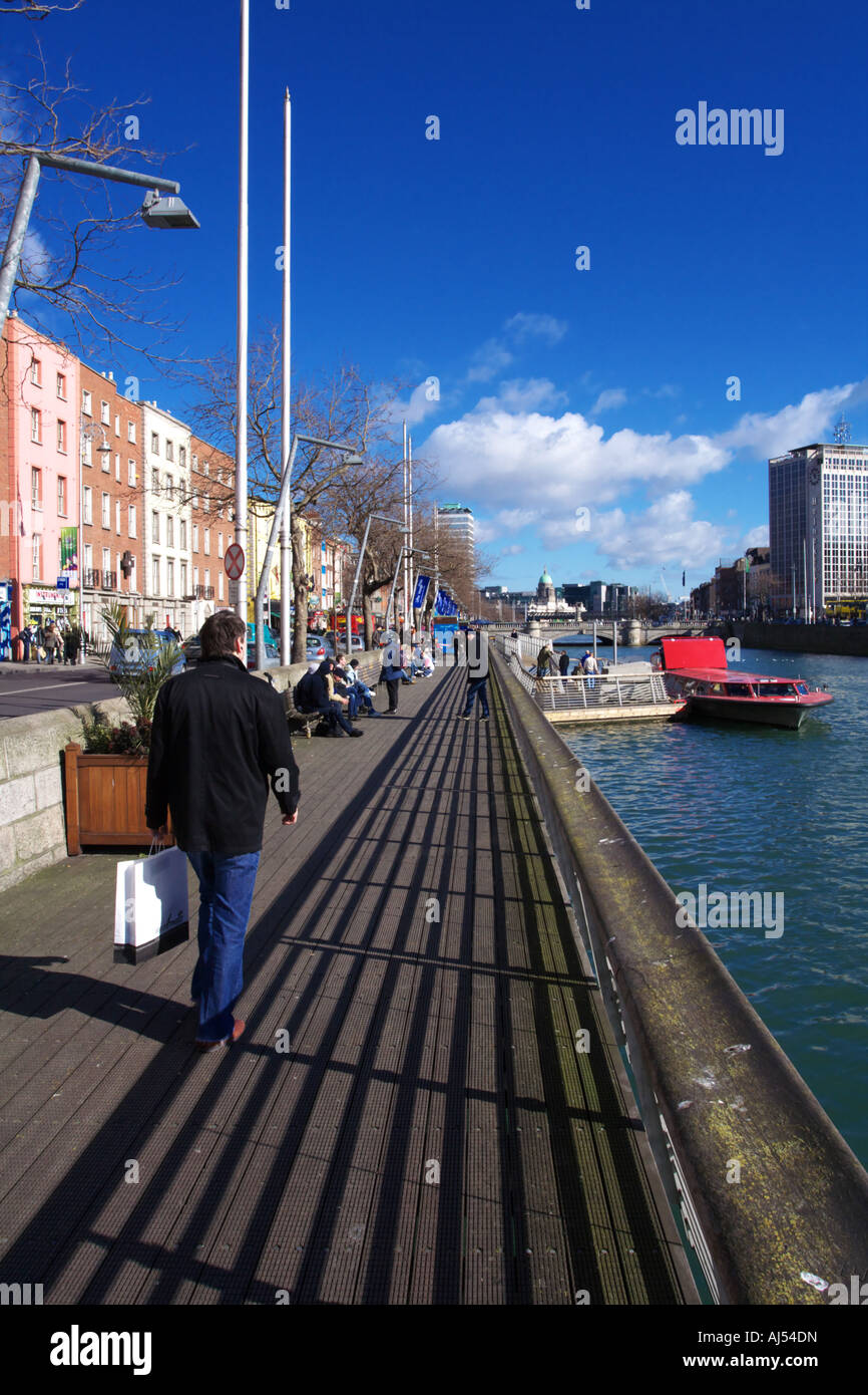 Liffey boardwalk Dublin Ireland Stock Photo - Alamy
