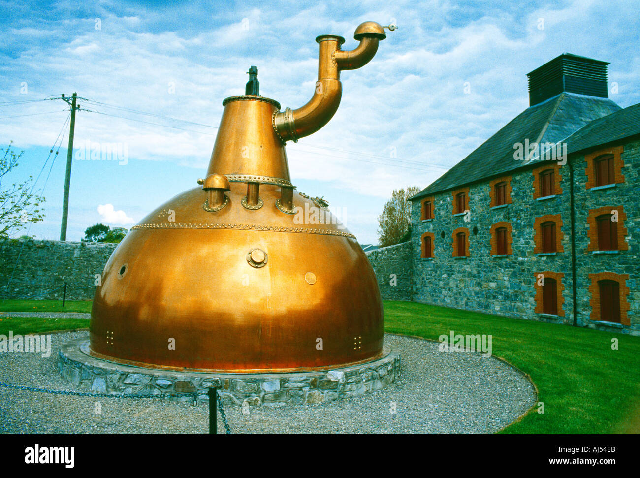 copper kettle hop Stock Photo - Alamy