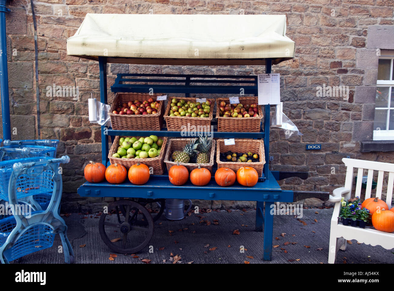 Fruit stall barrow at "Chatsworth Farm Shop " in Derbyshire "Great ...