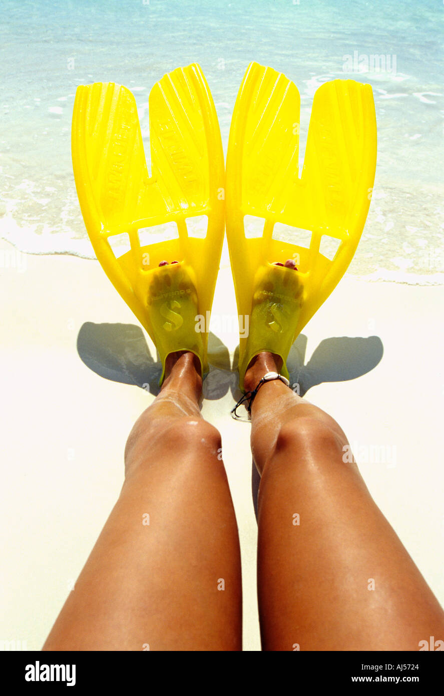 Womans legs and fins Stock Photo - Alamy