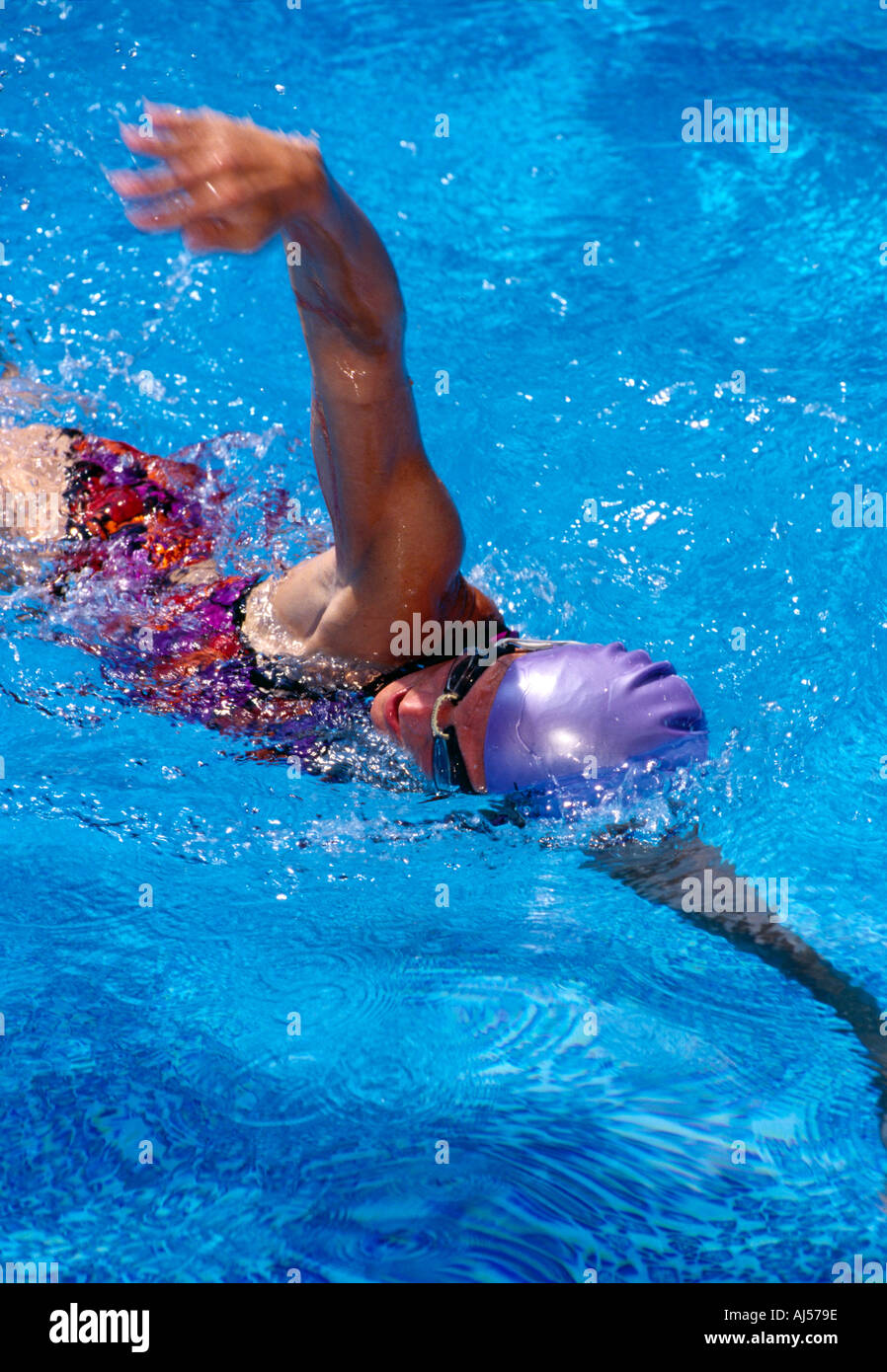 Freestyle swimming woman hi-res stock photography and images - Alamy