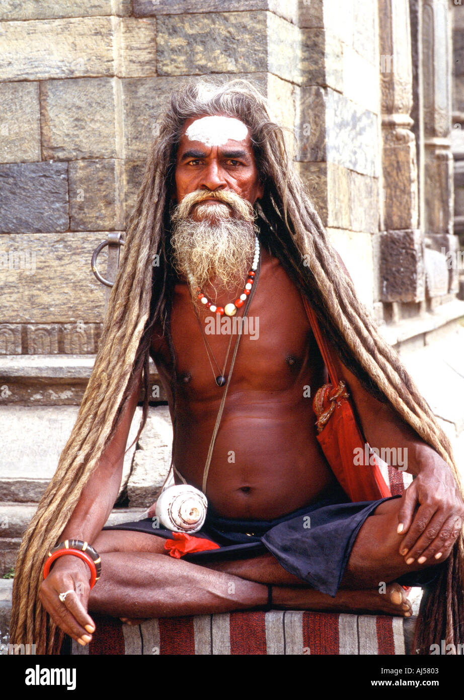 Hindu man meditate temple hi-res stock photography and images - Alamy
