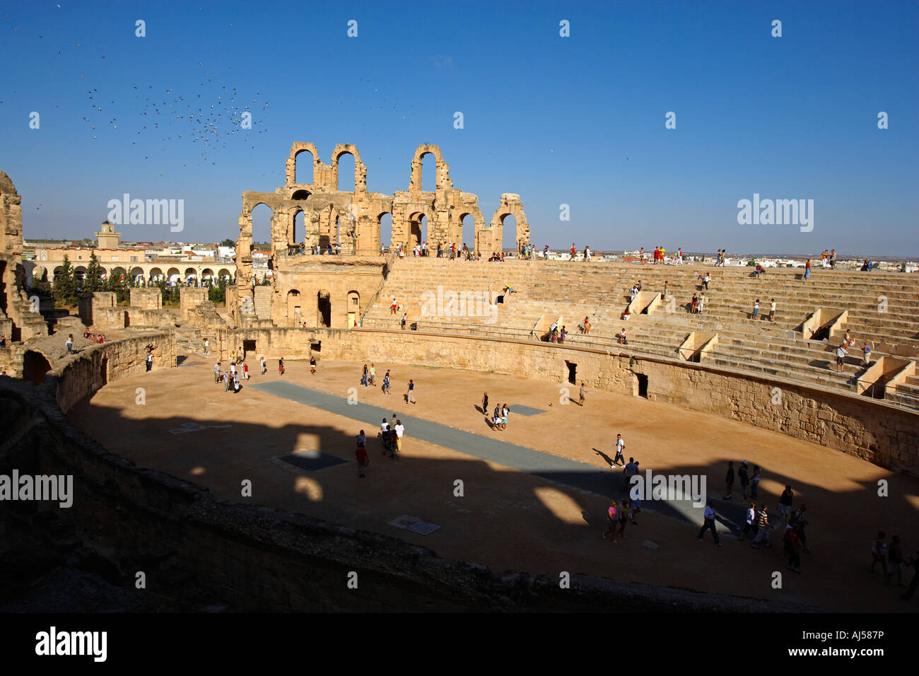 El Jem Roman Amphitheatre, Tunisia Stock Photo - Alamy
