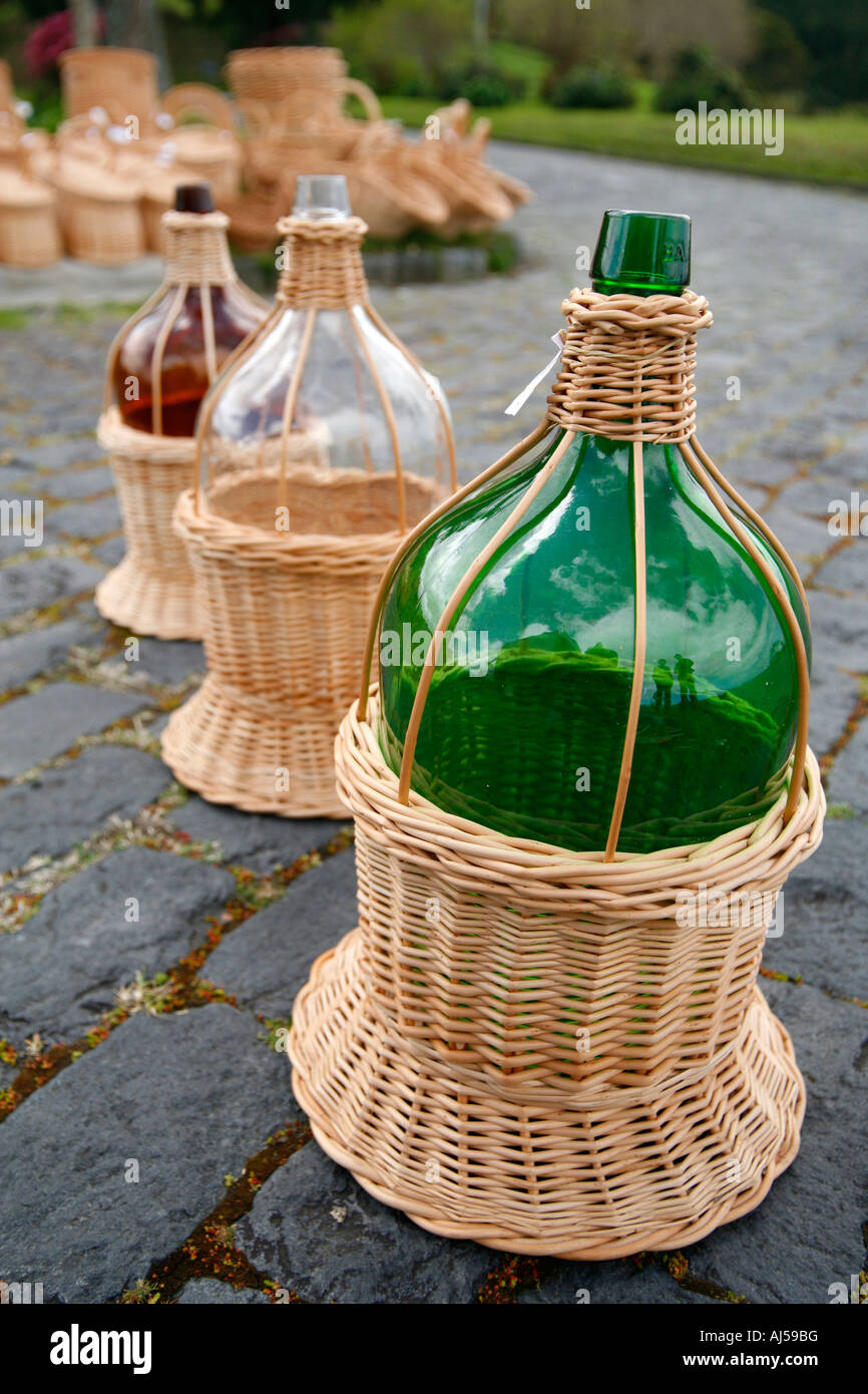 Wicker handicraft craftwork crafts hi-res stock photography and images ...