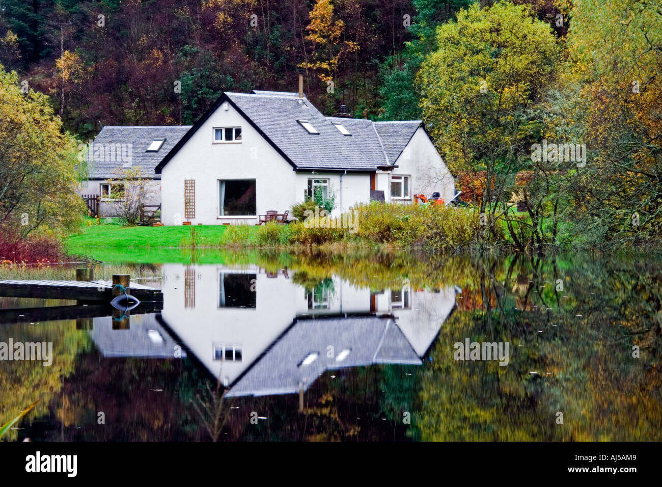 Loch end cottage little loch Ard near Aberfoyle, Scotland Stock Photo ...
