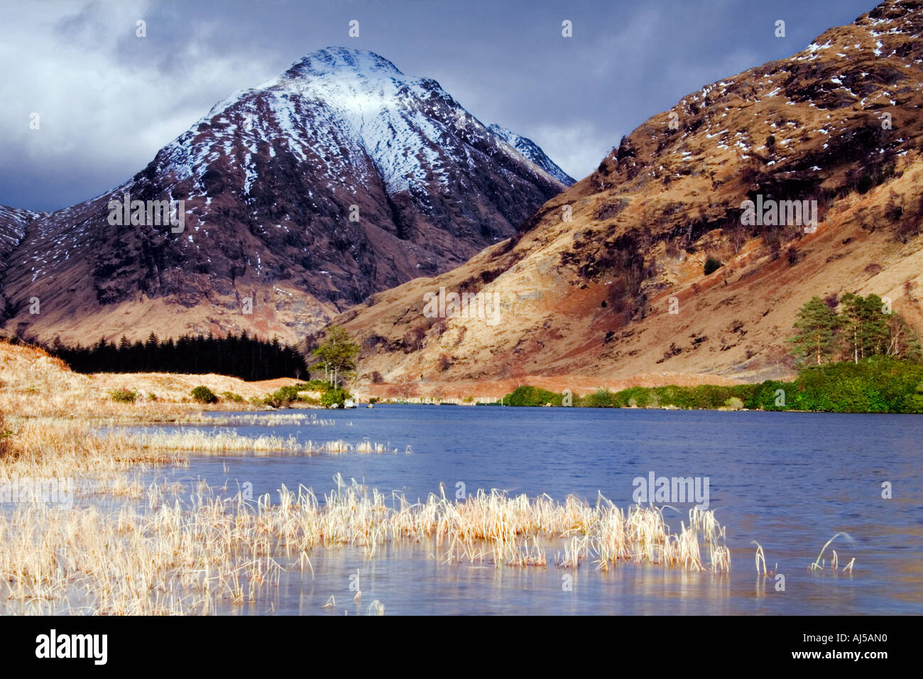 Lochan urr glen etive scotland loch buachaille hi-res stock photography ...