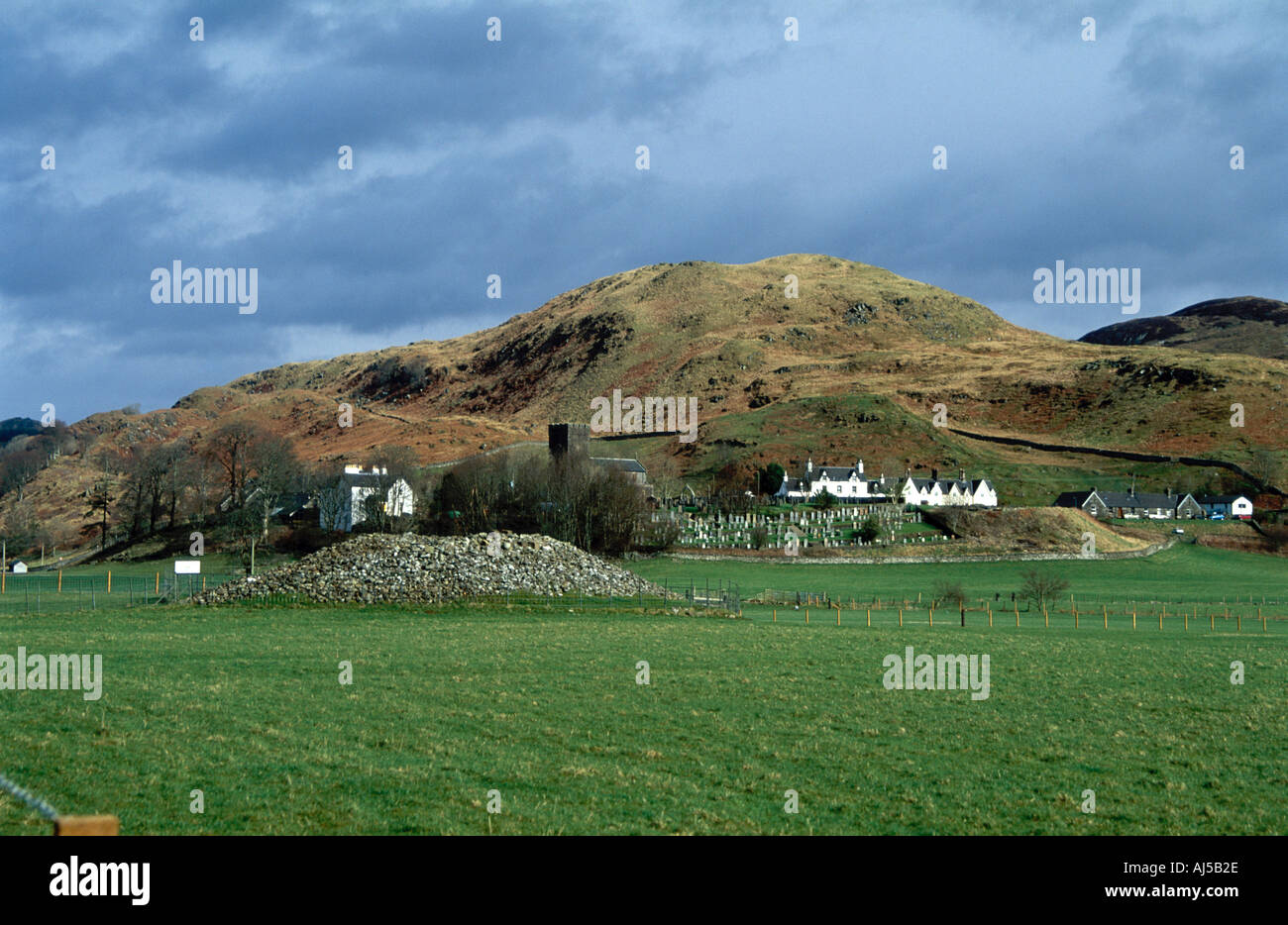 Nether Largie North Chambered Cairn in Kilmartin Glen Stock Photo - Alamy