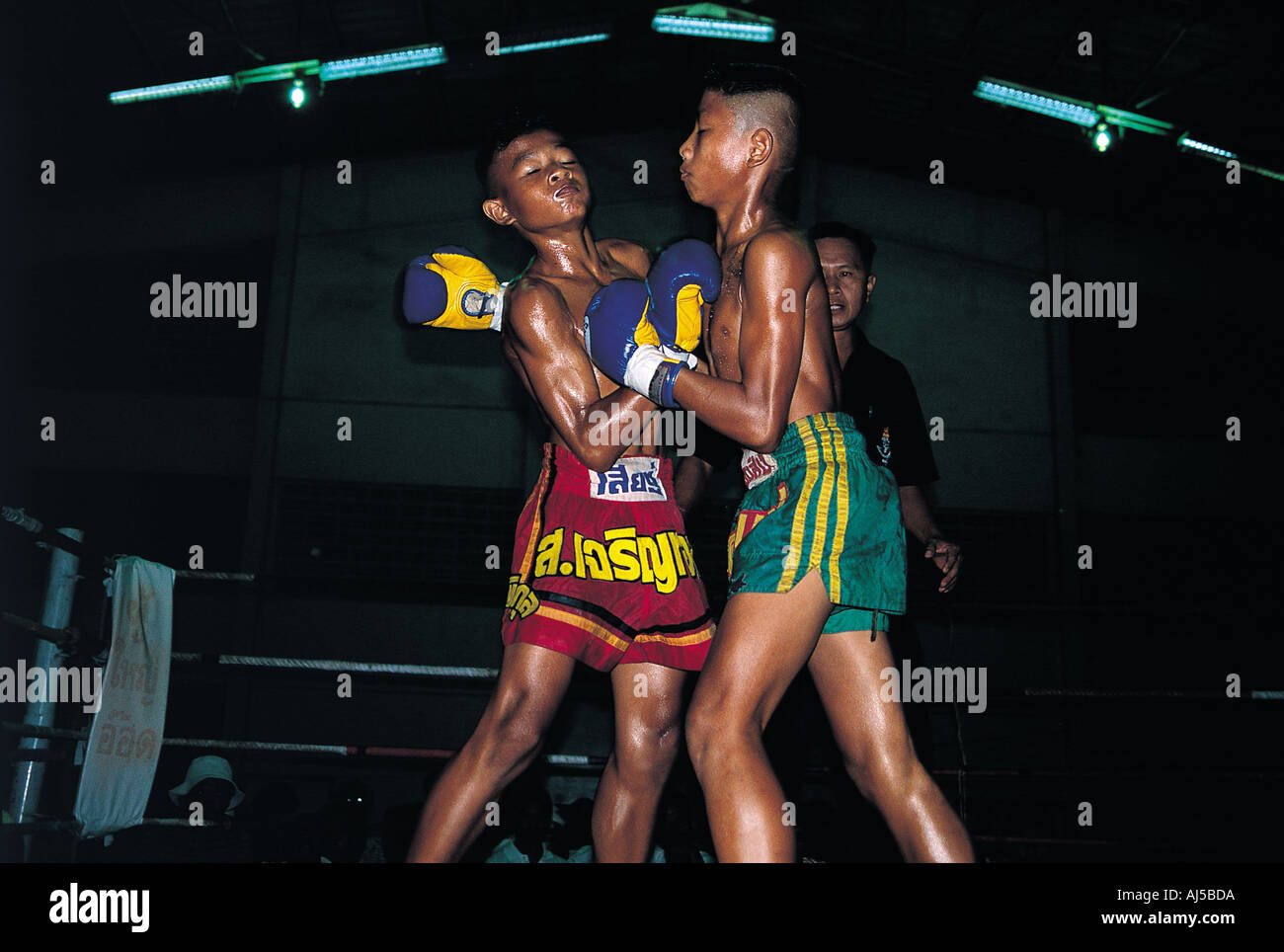 thai boxing thailand south east asia Stock Photo - Alamy