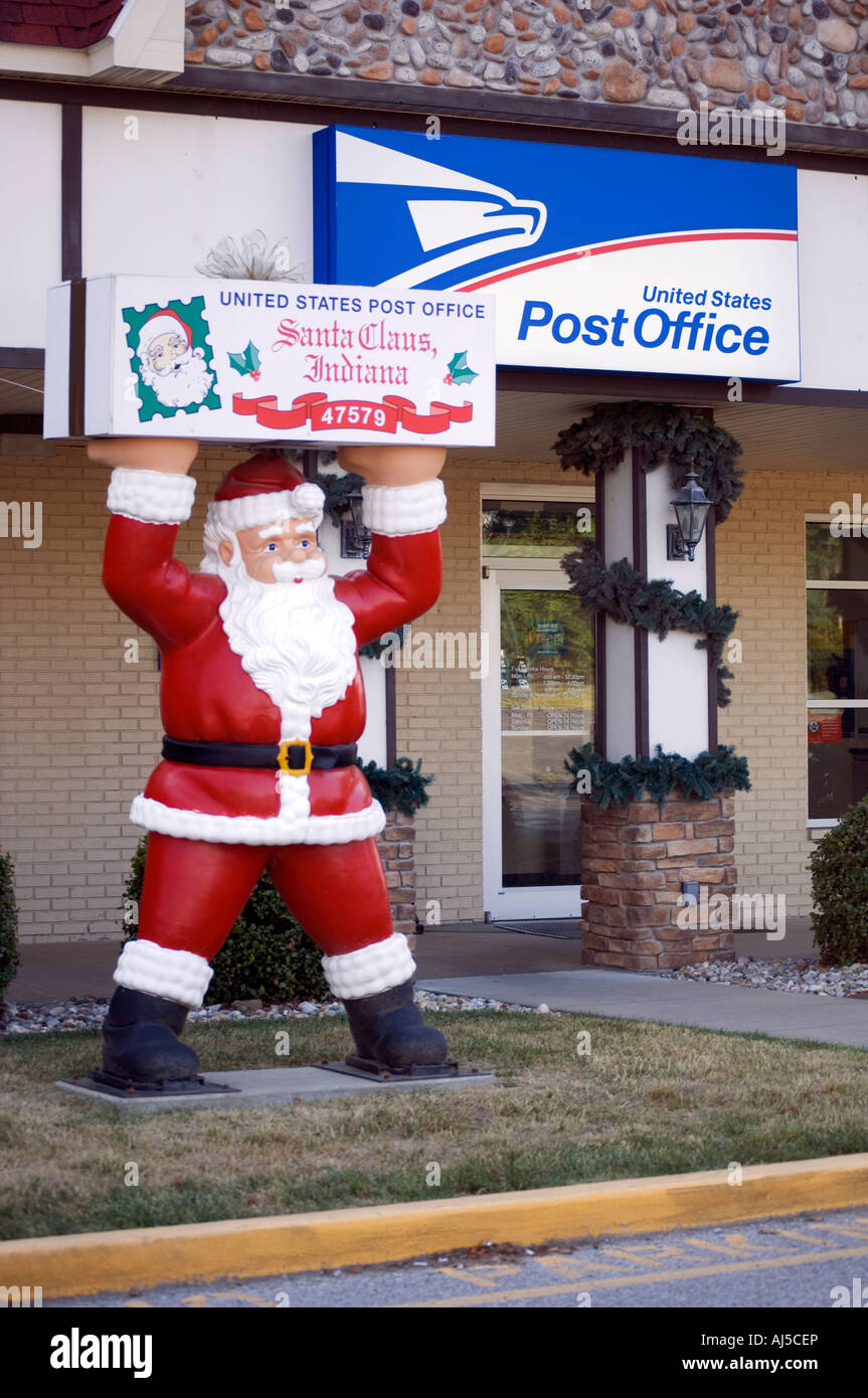 Santa Claus statue at the US Post Office in Santa Claus Indiana Stock ...
