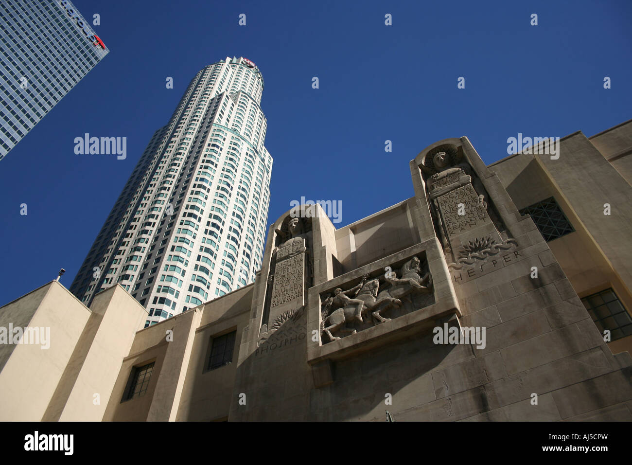 Downtown los angeles library tower hi-res stock photography and images ...