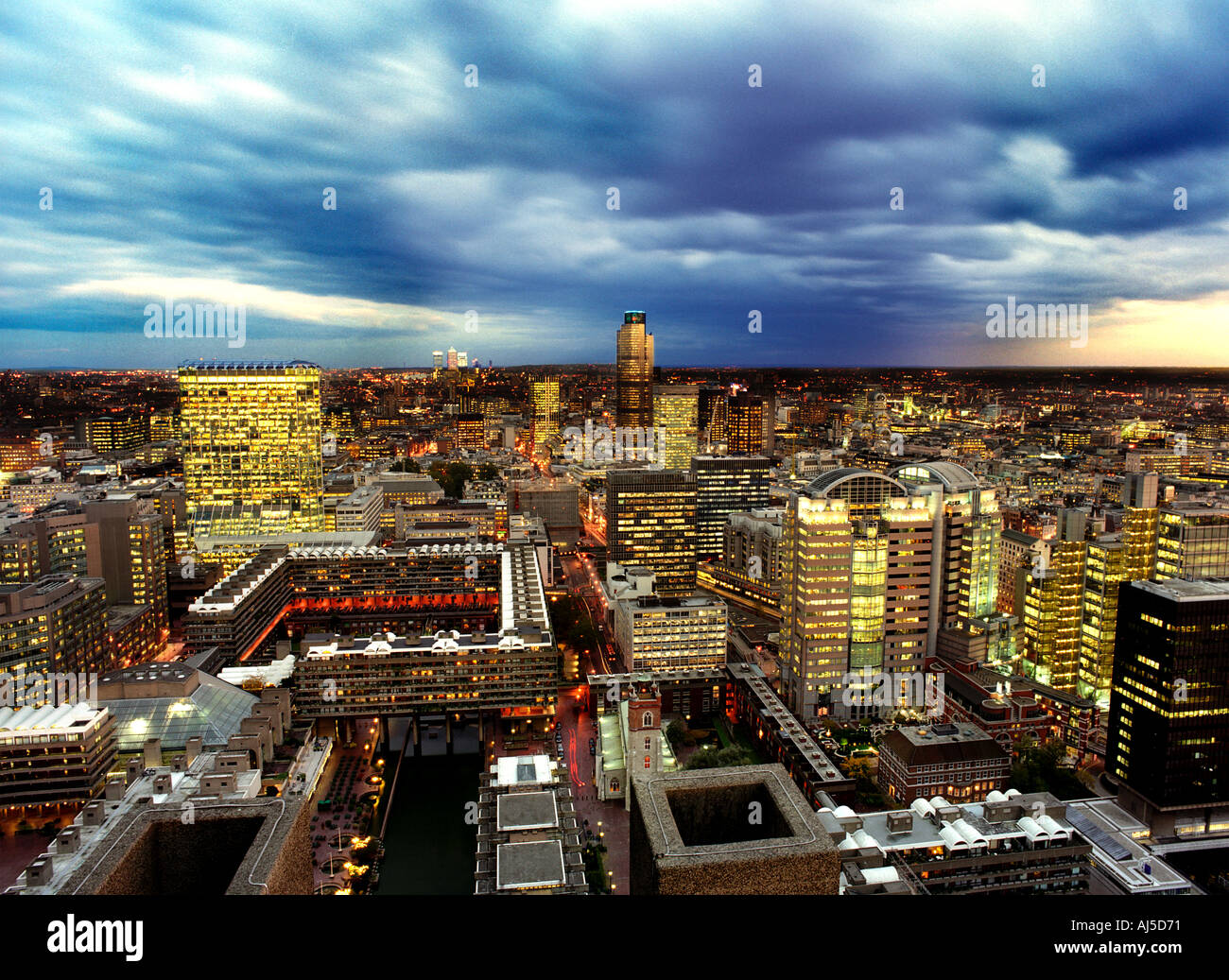 london panoramic night view barbican england uk Stock Photo - Alamy