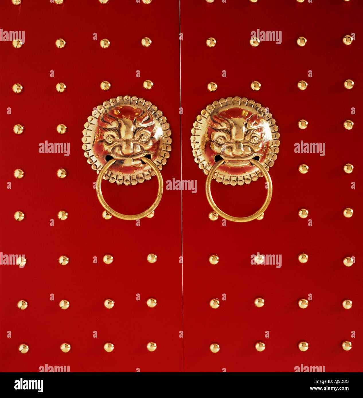 Close-up of the Chinese Great Red Gate Stock Photo - Alamy