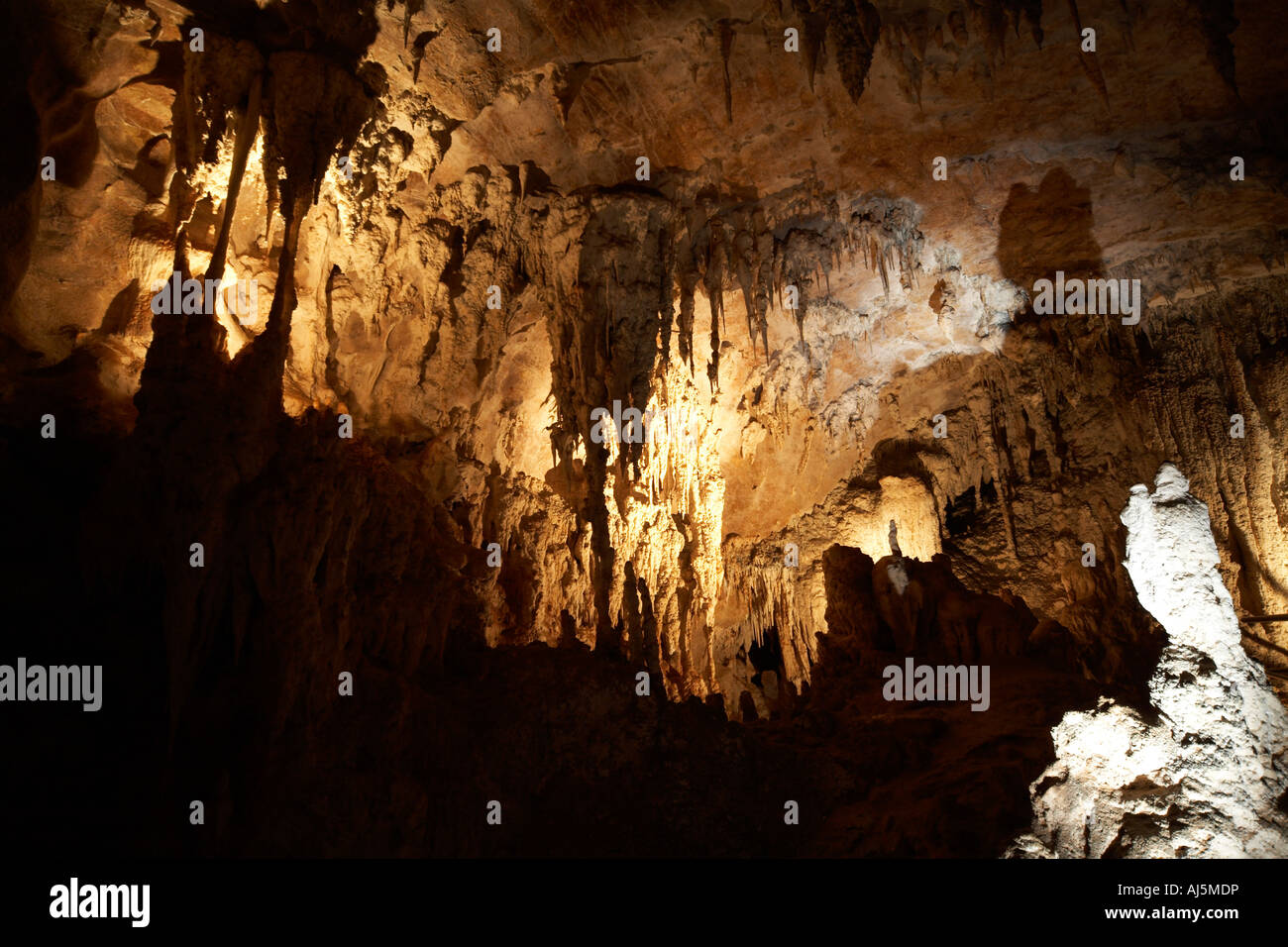 Stalagmites and stalagtites in Chifley Cave at Jenolan Caves in Blue ...