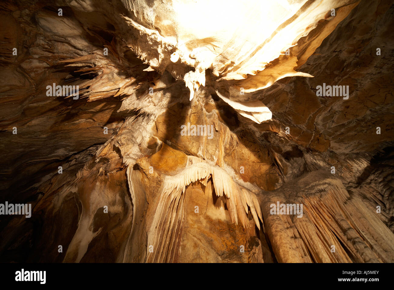 Cave cave curtains hi-res stock photography and images - Alamy