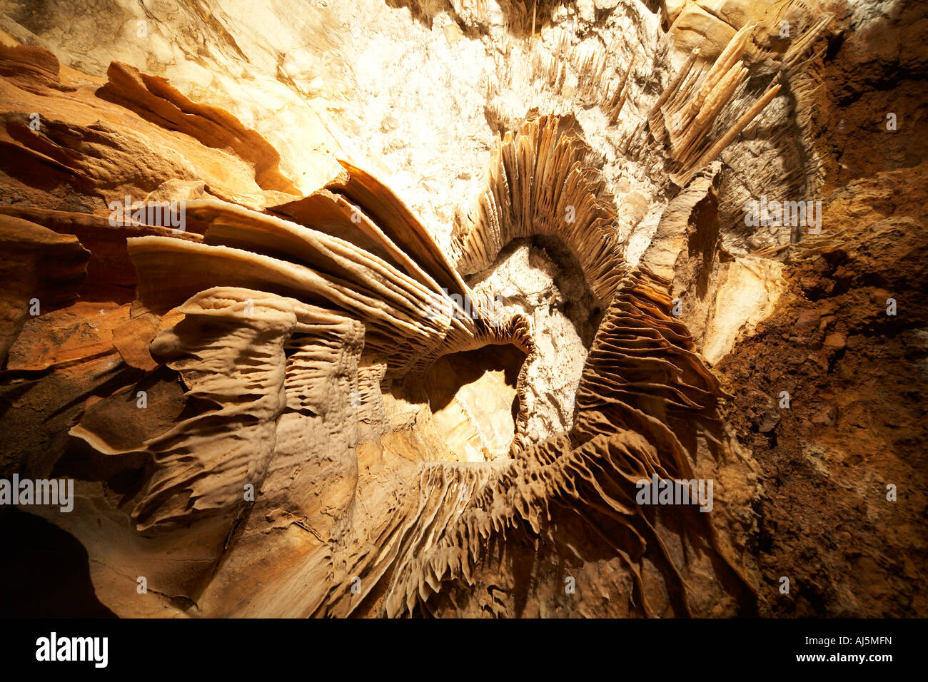 The jenolan caves hi-res stock photography and images - Alamy
