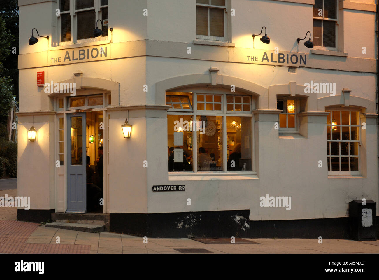 The Albion pub Winchester Hampshire Stock Photo - Alamy