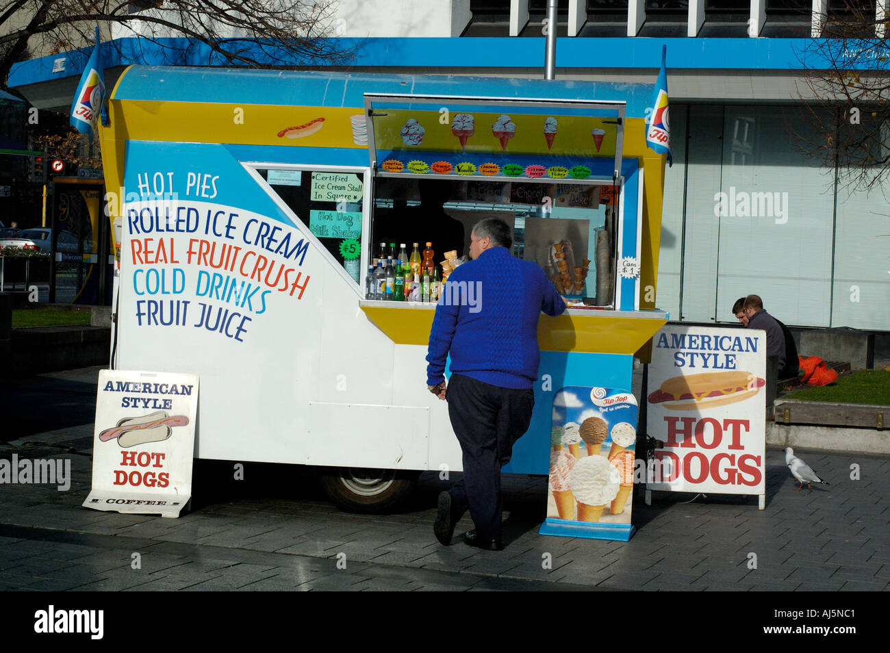 New Zealand Christchurch Fast food cart Stock Photo - Alamy