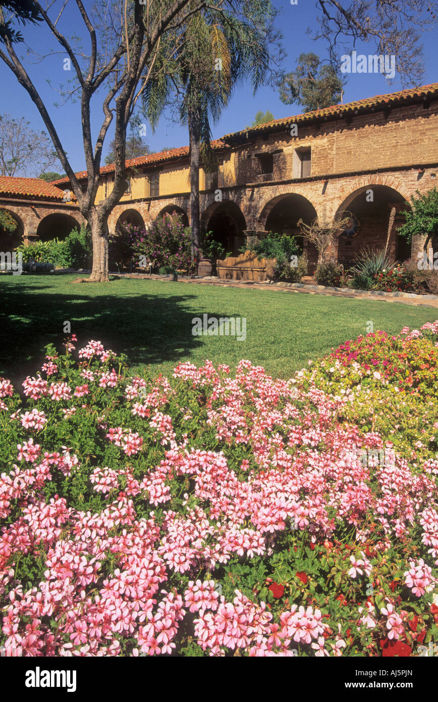 Courtyard mission san juan capistrano hi-res stock photography and ...