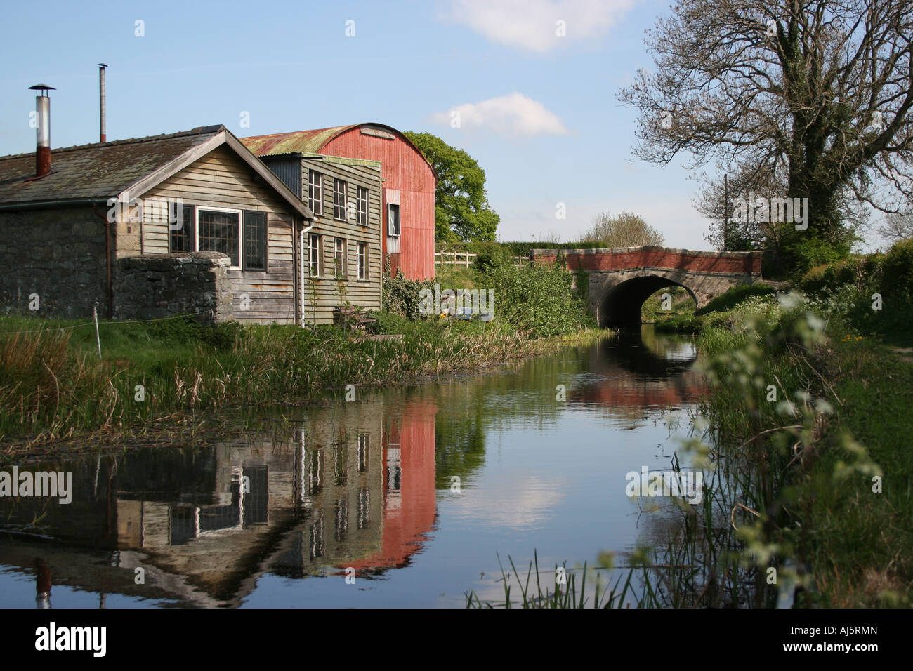 Montgomeryshire canal hi-res stock photography and images - Alamy