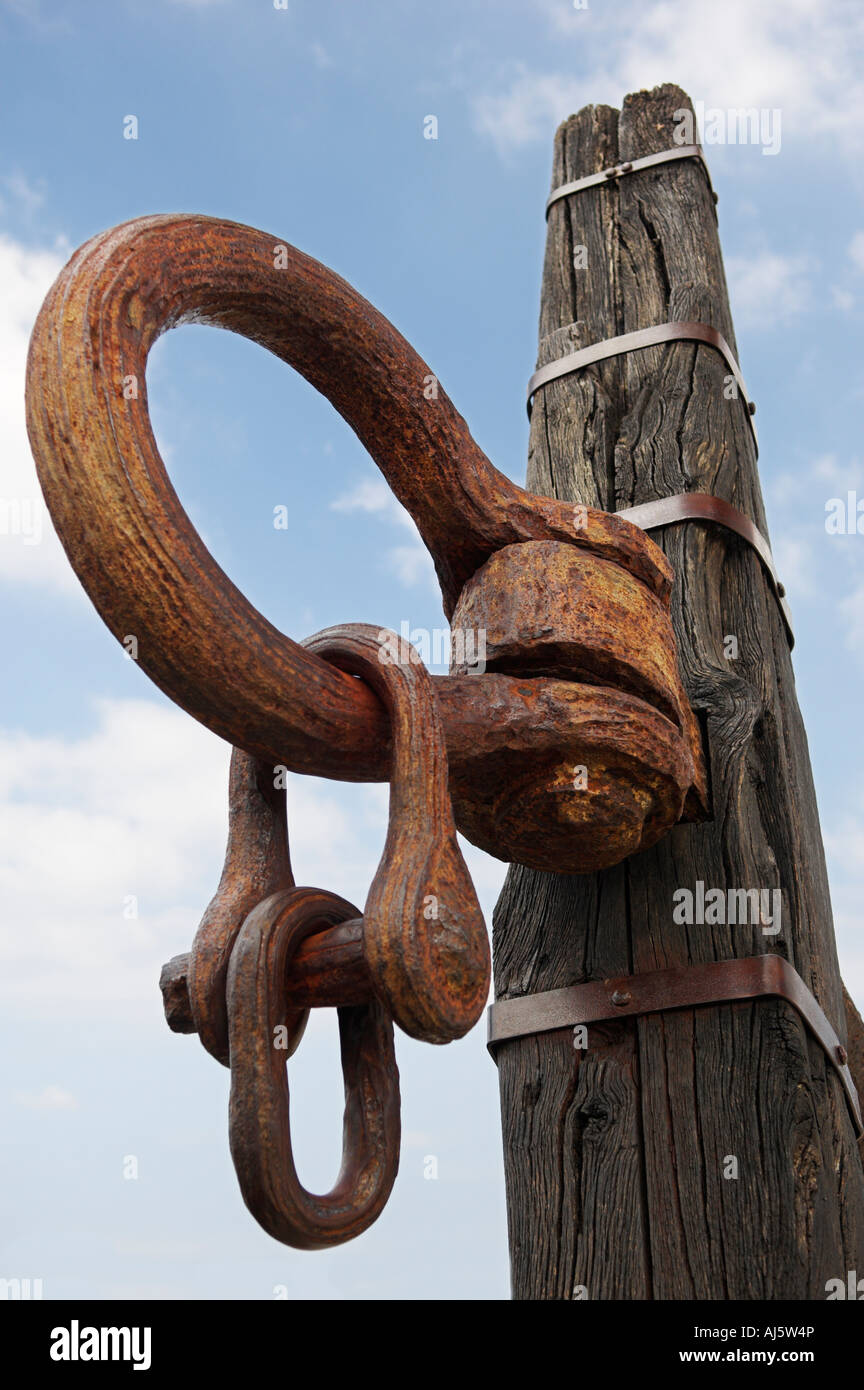 Old rusty iron shackle closeup Stock Photo - Alamy