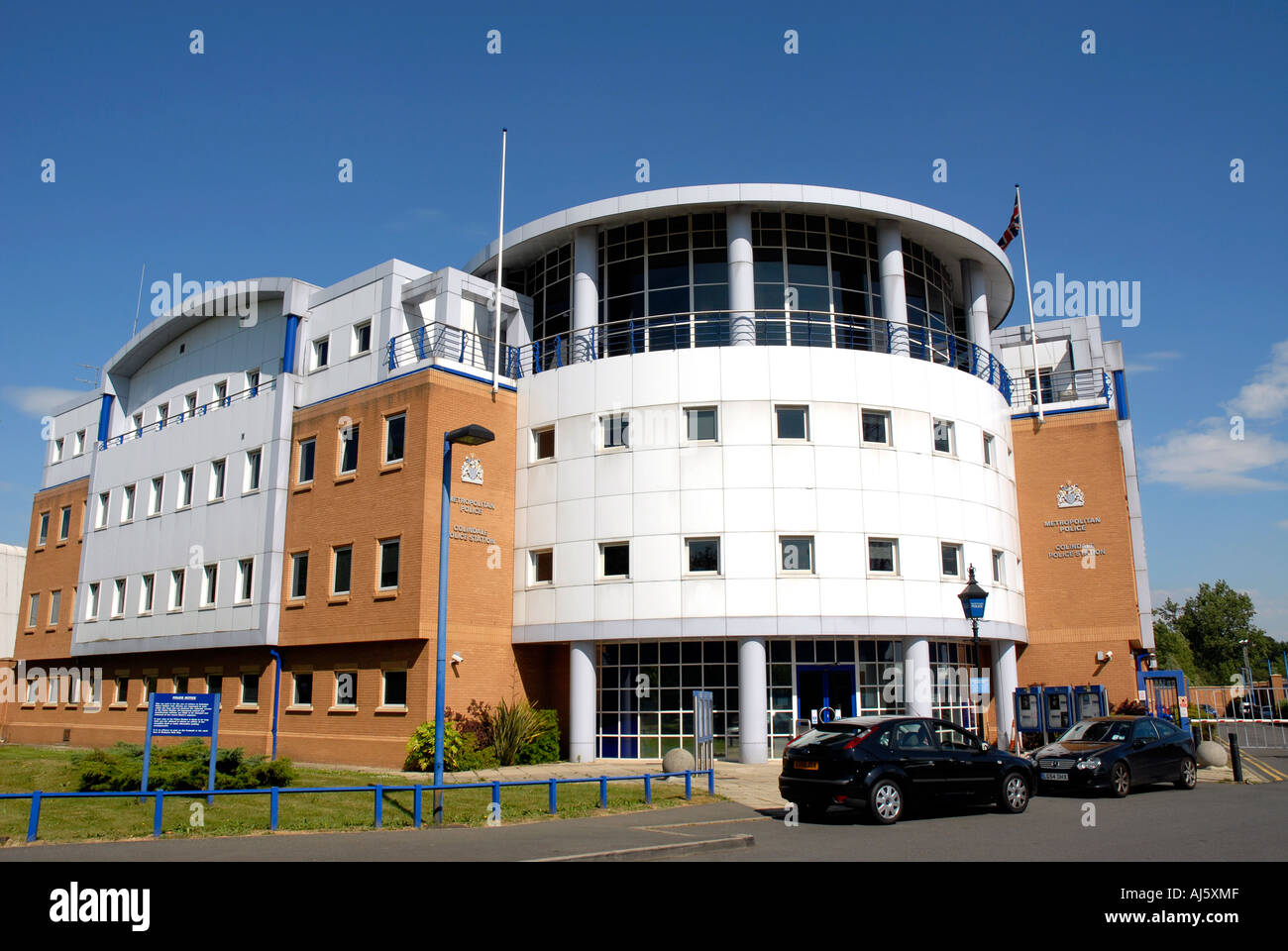 Police station in Colindale London Stock Photo - Alamy
