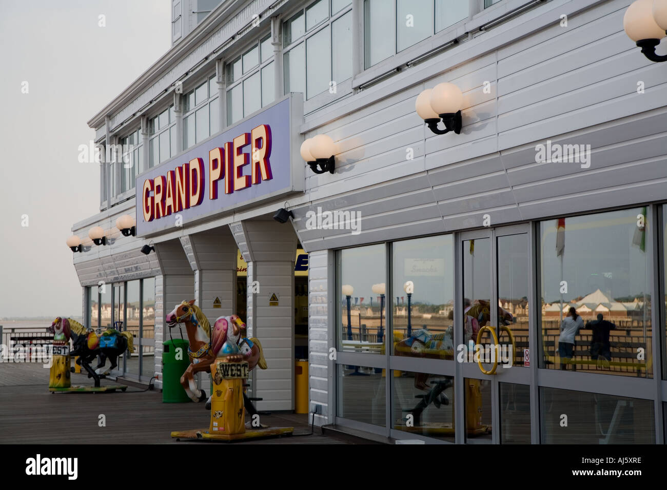 Grand pier entrance hi-res stock photography and images - Alamy