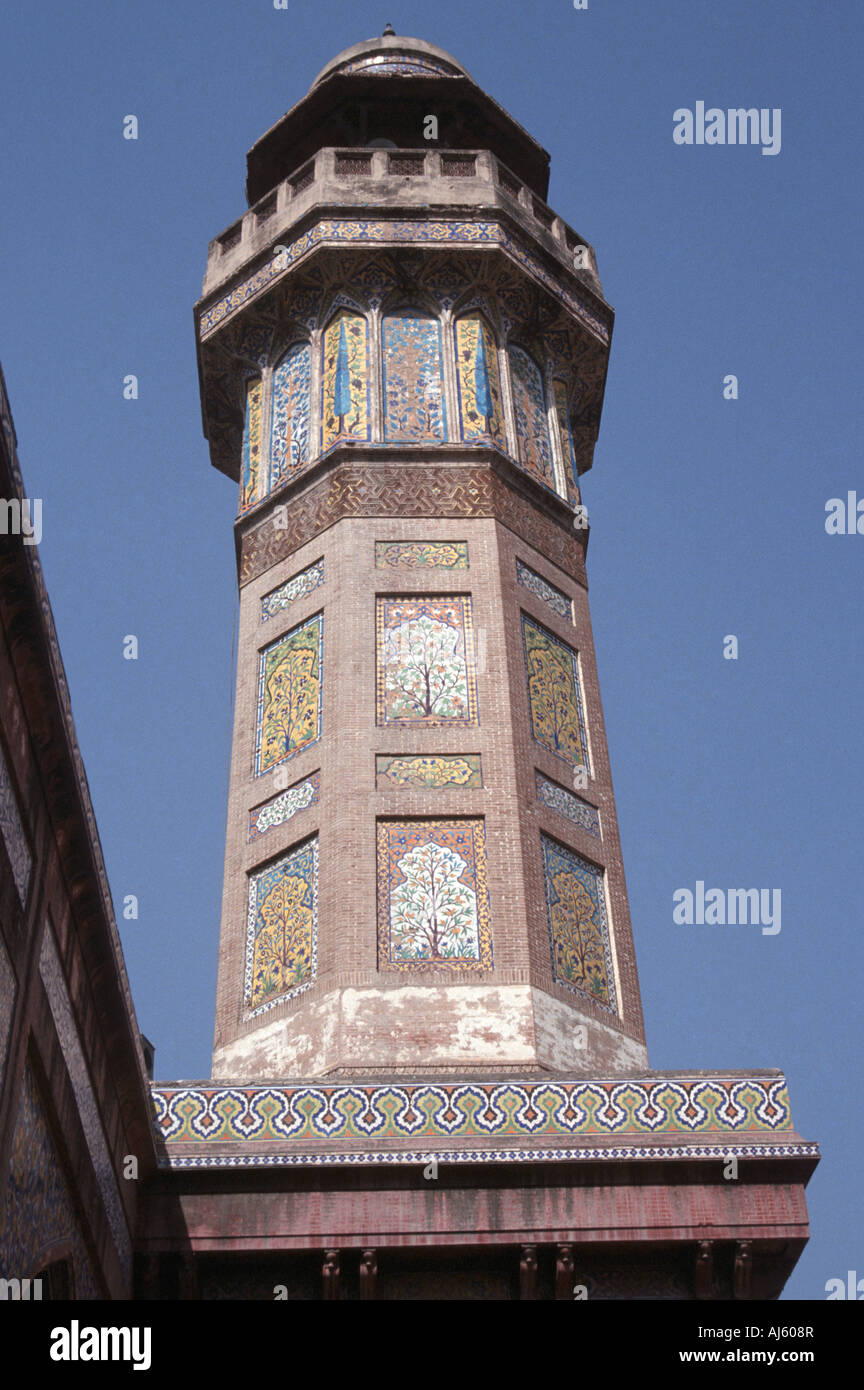 Pakistan Lahore Mosque Tower Stock Photo - Alamy