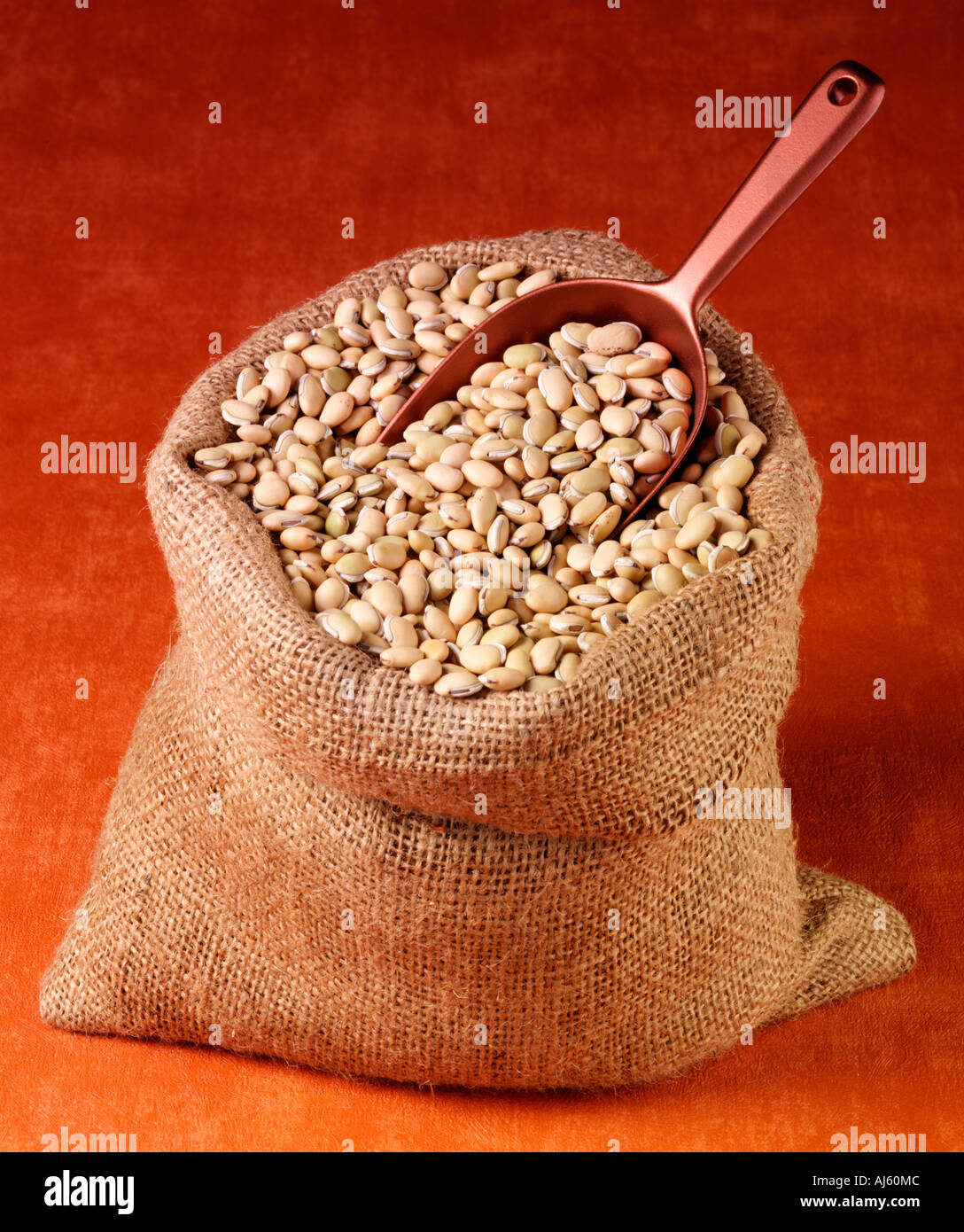 SACK OF VAL BEANS / HYACINTH BEANS Stock Photo - Alamy