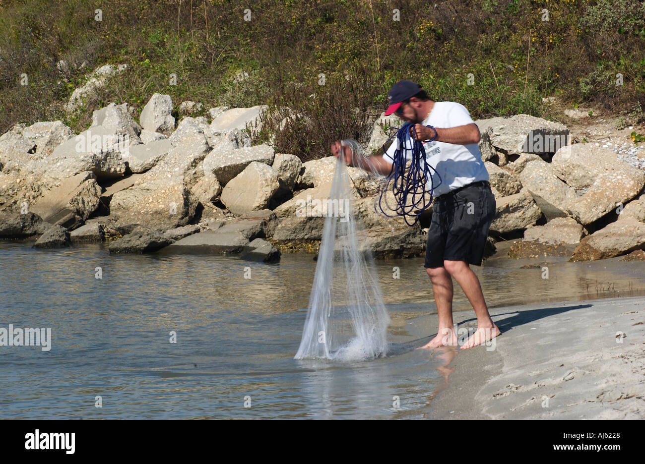 Seining for fish hi-res stock photography and images - Alamy