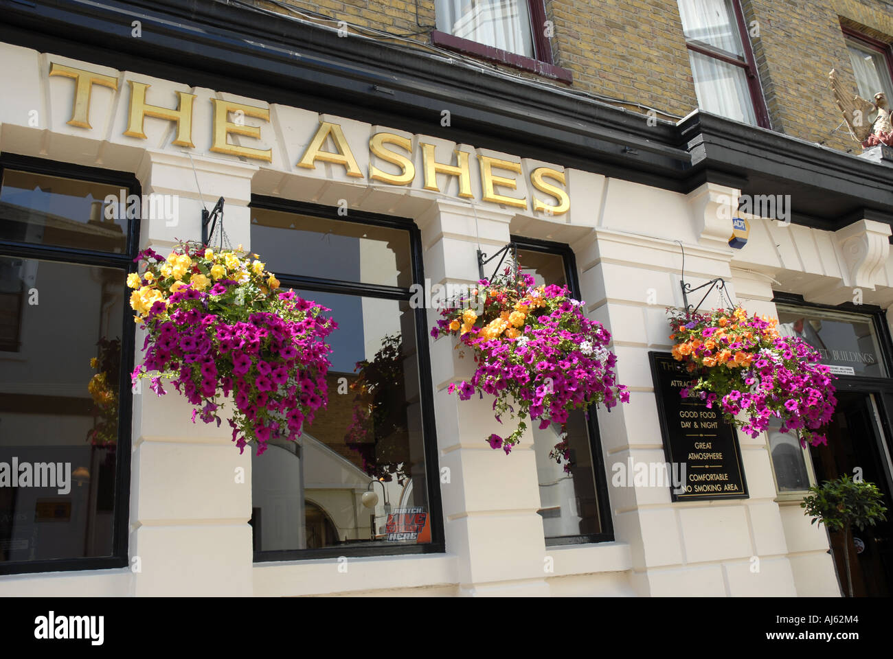 Pub maidstone kent hi-res stock photography and images - Alamy