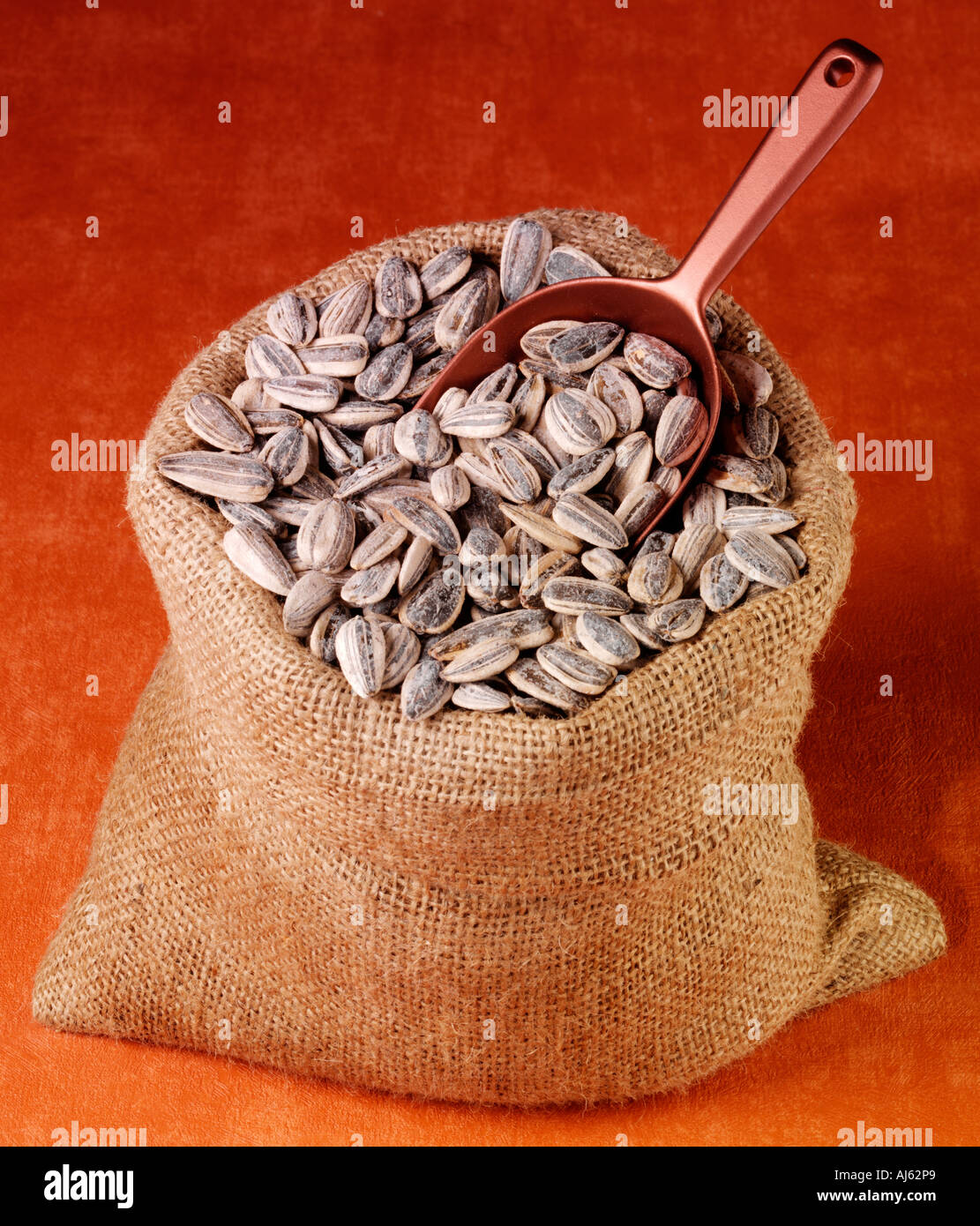 SACK OF SUNFLOWER SEEDS Stock Photo - Alamy