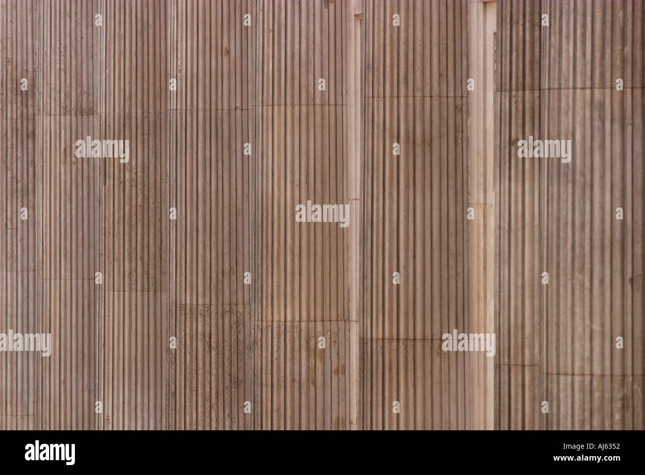 Fluted pillar hi-res stock photography and images - Alamy