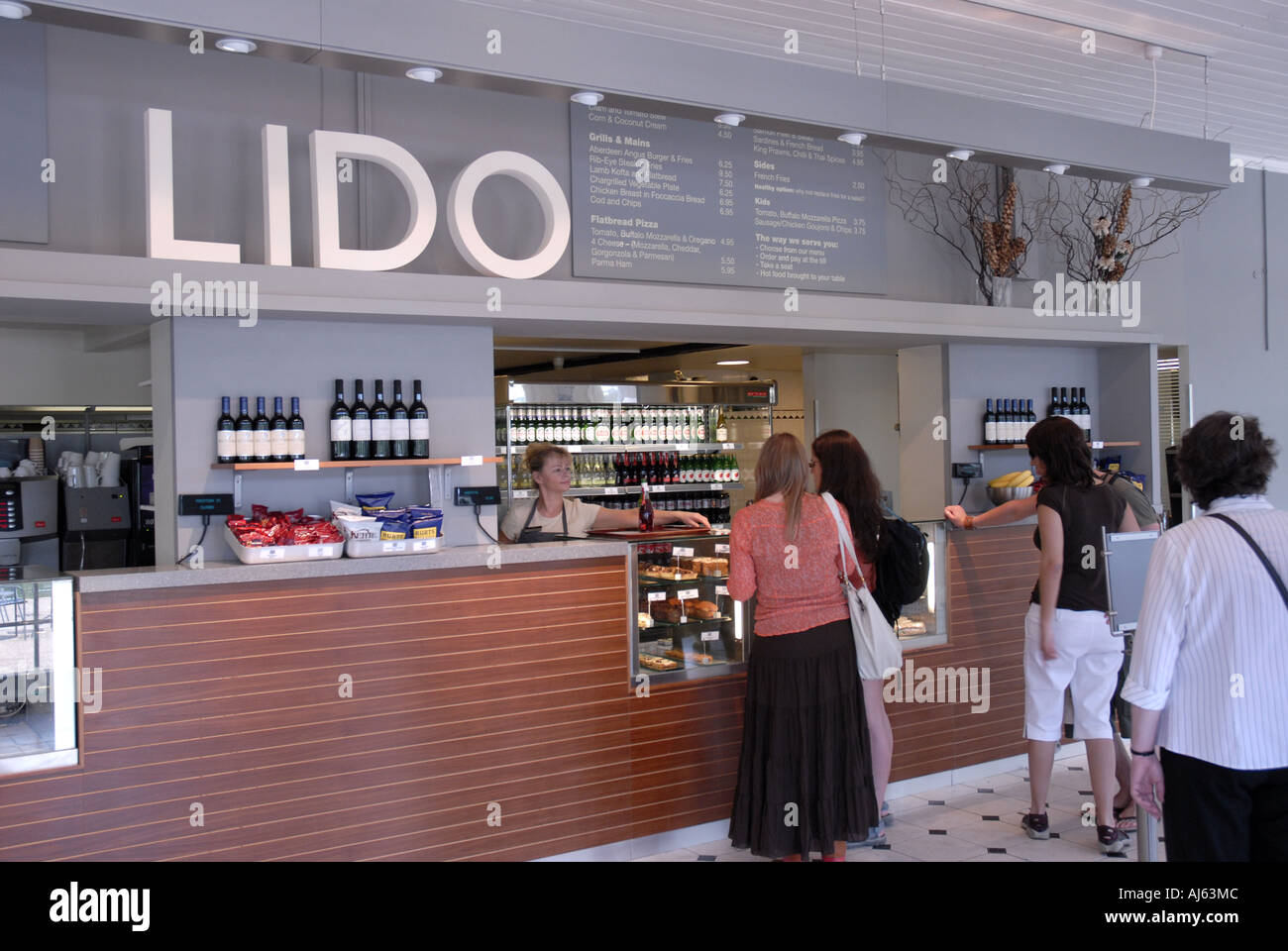Serpentine Lido cafe in Hyde Park London Stock Photo - Alamy